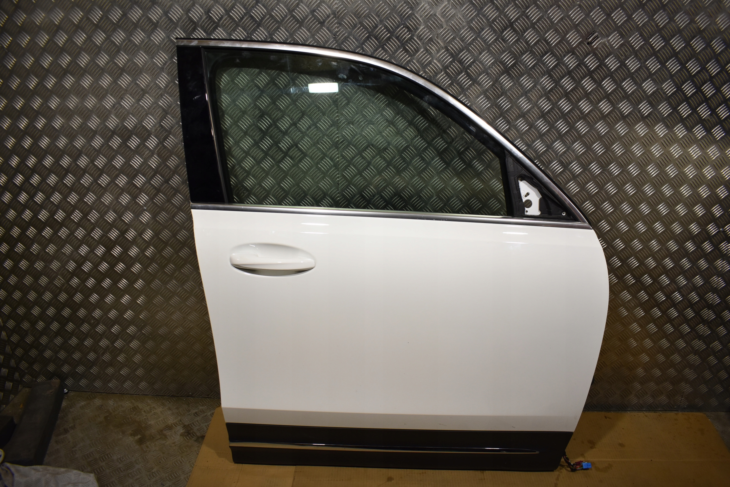 IDEALNE DRZWI PRZEDNIE PRAWE MERCEDES GLB X247 KOLOR: 149 1 A2477207606 ...