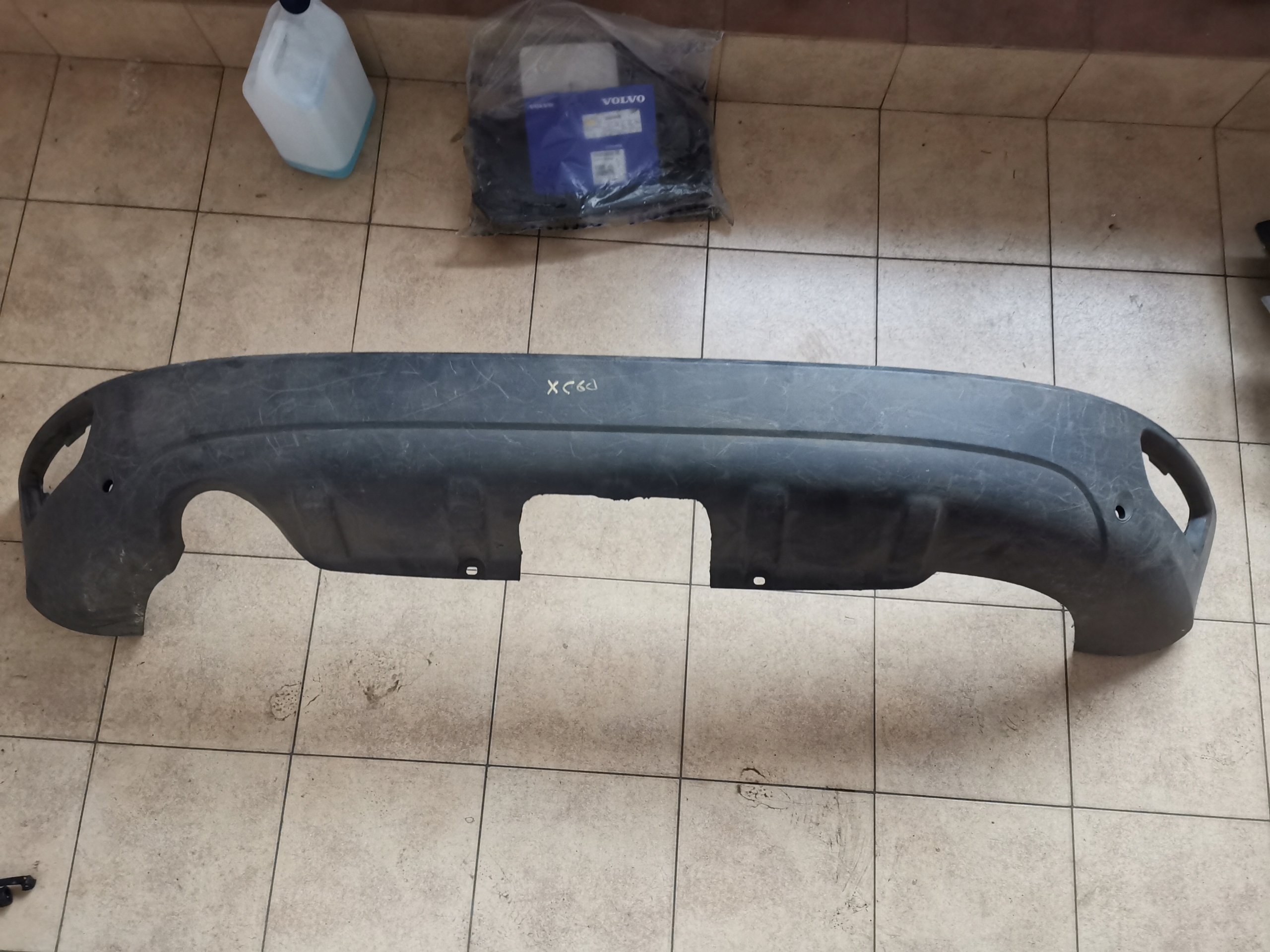 VOLVO XC60 - SPOJLER DOKŁADKA ZDERZAKA TYLNEGO za 50.00PLN z ...