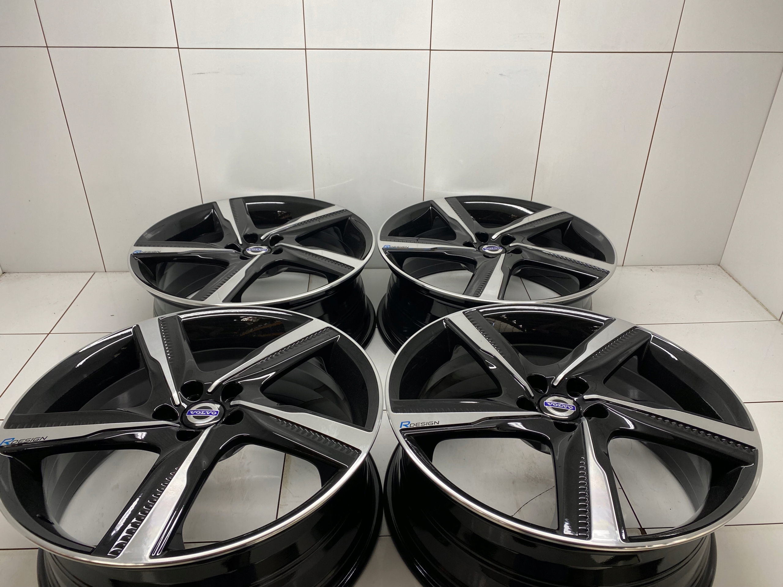 FELGI 20 VOLVO R DESIGN XC60 XC40 V60 8 ET55 IDEAL 31362385 za 6800 zł ...