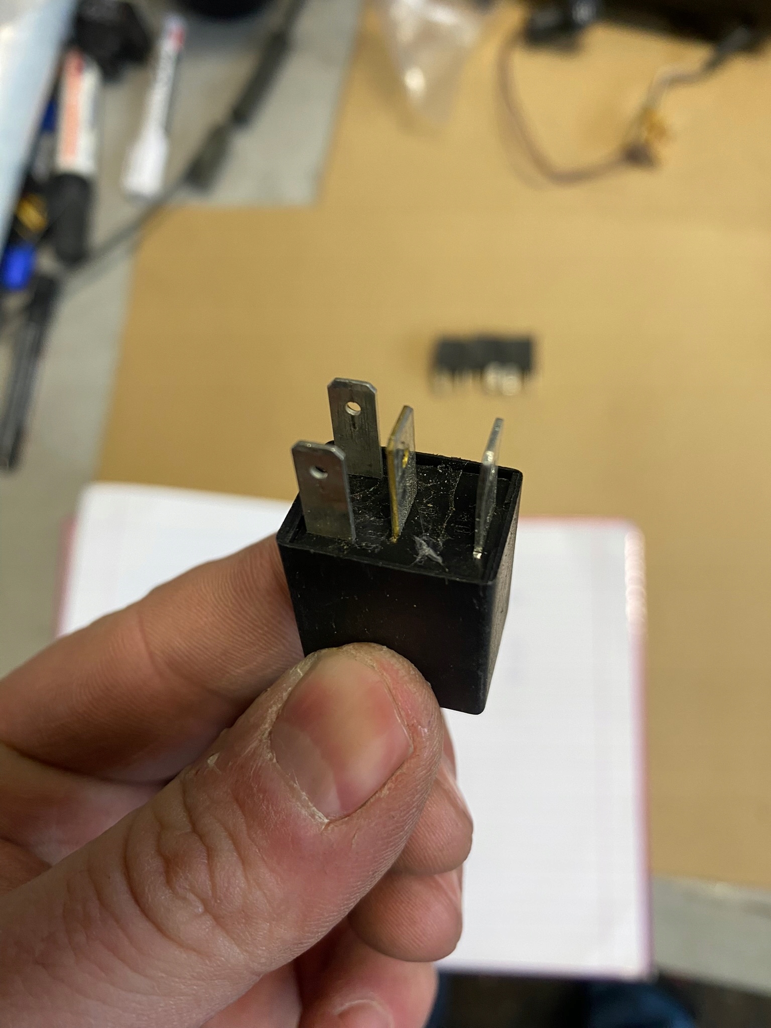 Przekaźnik Opel OE 90229206 za 5.00PLN z Gostyń - Allegro - (15335058423)