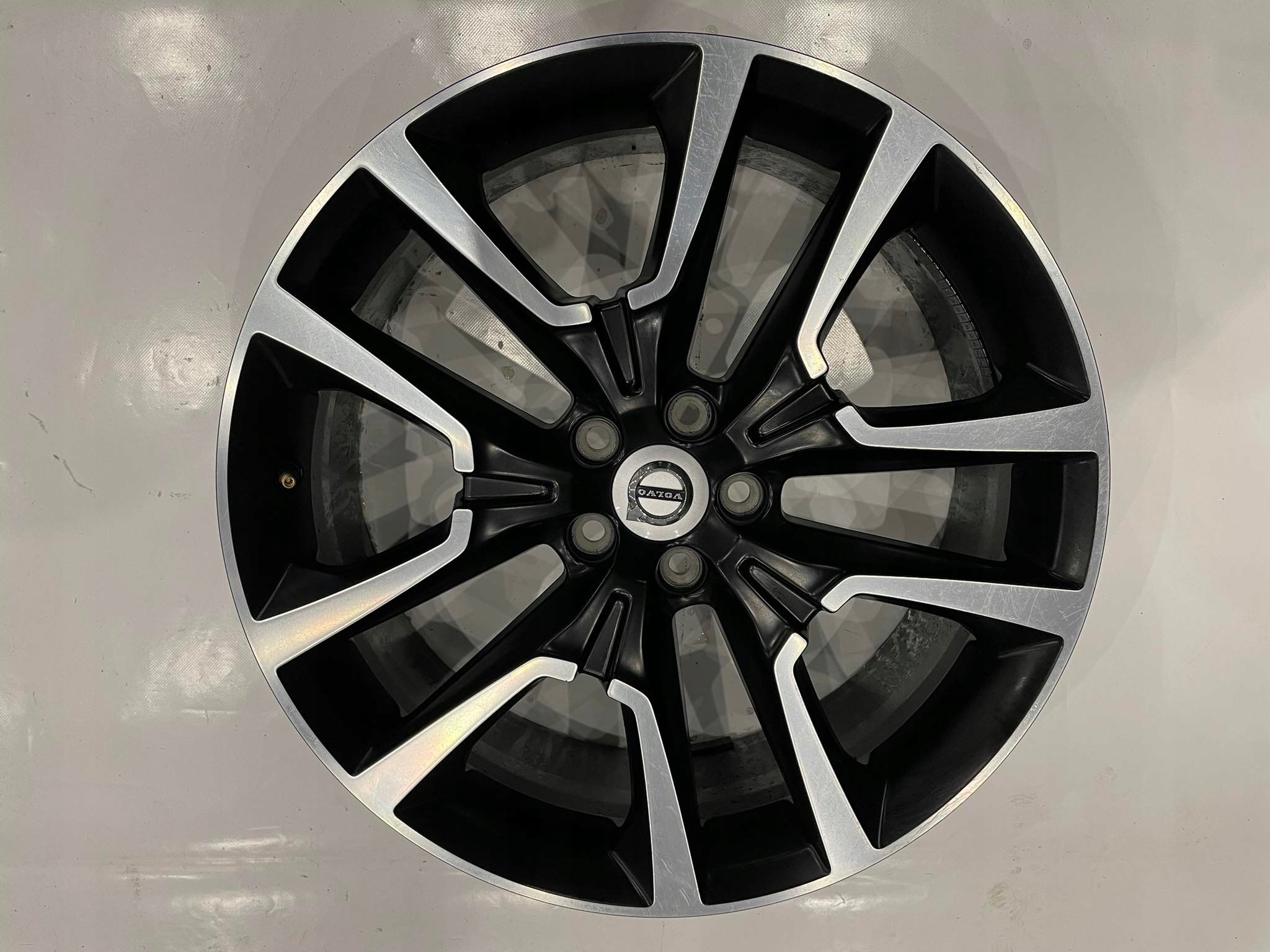 Felga aluminiowa Volvo OE 31439199 8.0" x 20" 5x108 ET 49,5 - porównaj ...