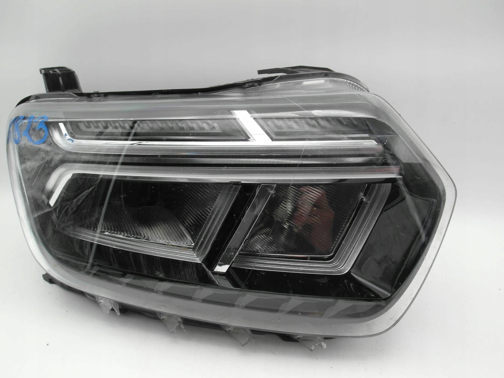 DACIA DUSTER II LIFT LED ŚWIECI ! IDEAŁ LAMPA PRZEDNIA PRAWA 260109550R ...