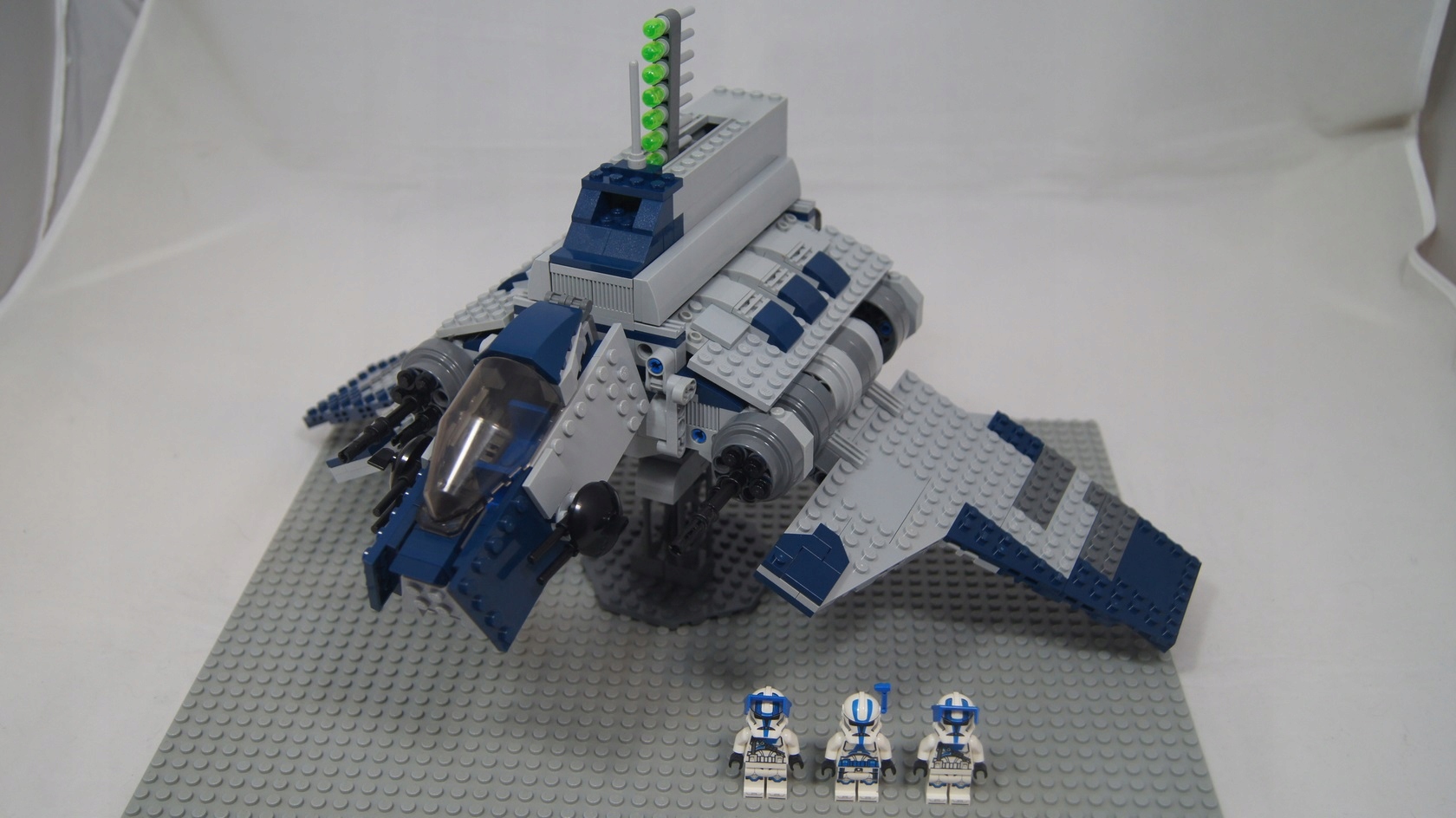 Lego Star Wars 501 clone NuClass Republic Attack Shuttle figurki ...