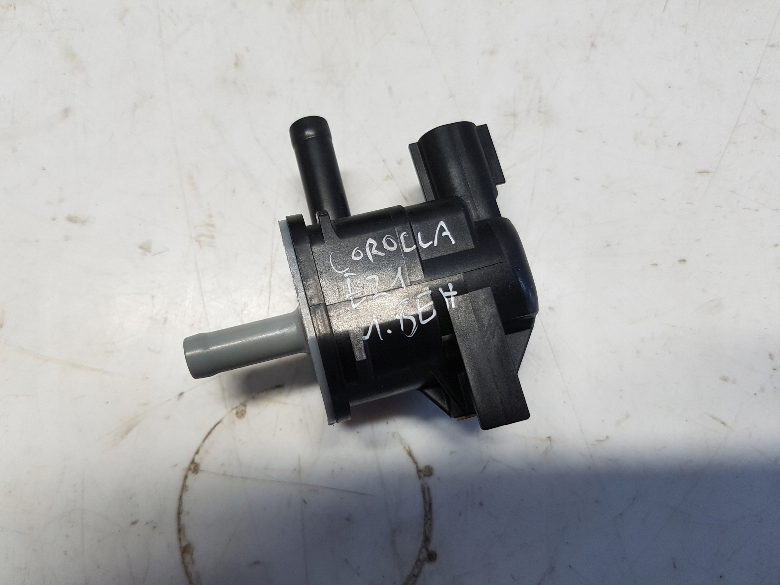 TOYOTA COROLLA E21 zawór podciśnienia 90910-12276 90910-12276 za 35 zł ...