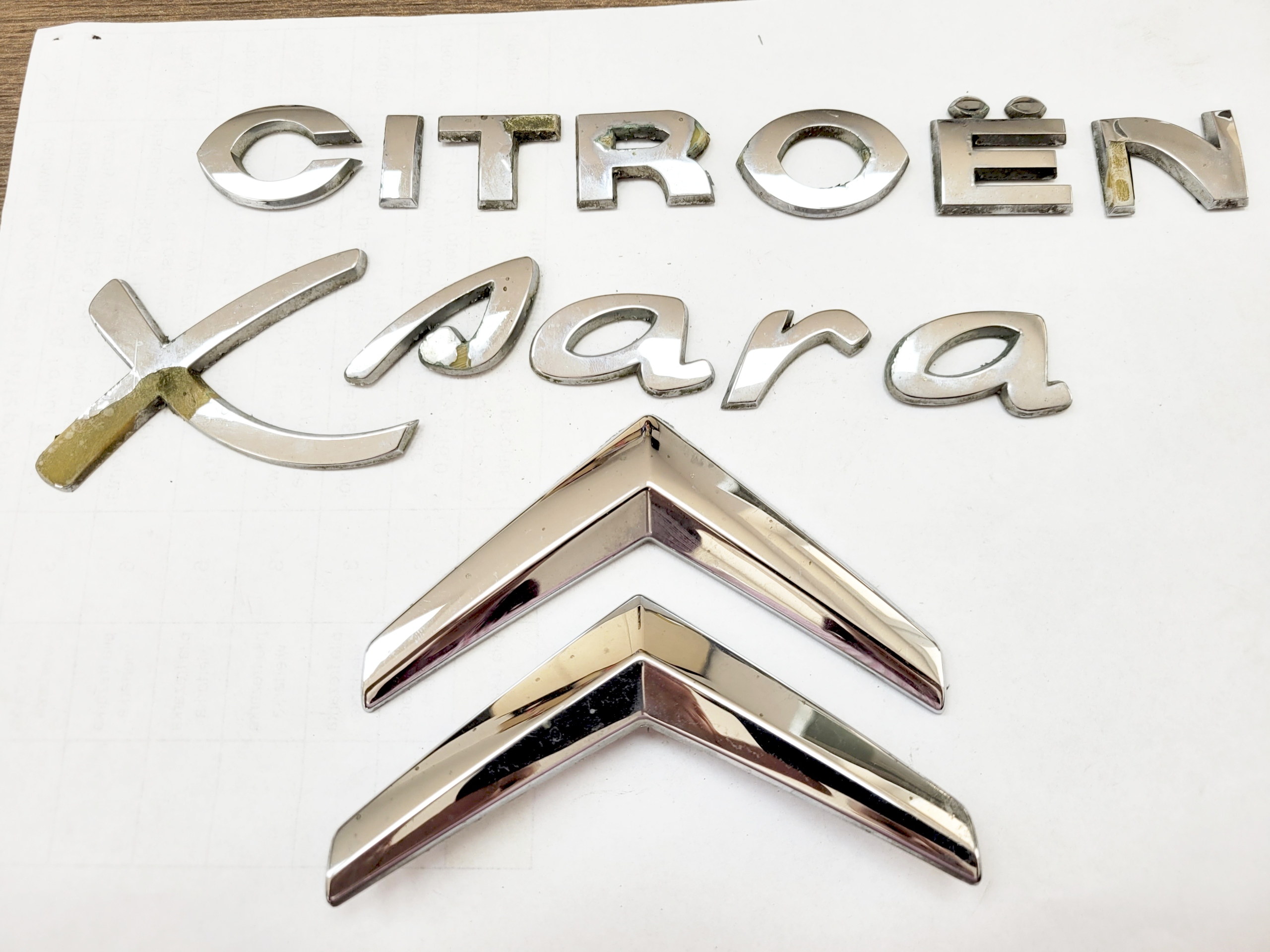 ZNACZEK EMBLEMAT LOGO NAPIS BELKA CITROEN XSARA 9653393980 9653393980 ...