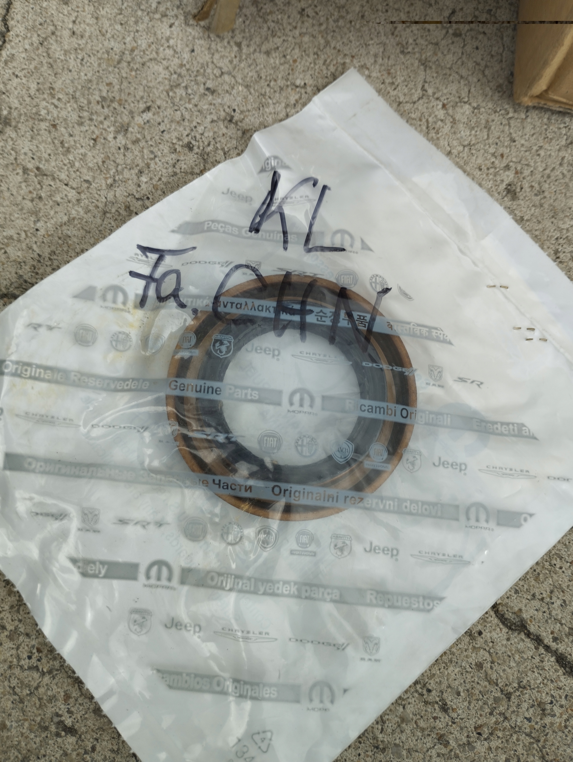 USZCZELNIACZ PÓŁOSI MOST TYŁ JEEP CHEROKEE KL 14- za 250.00PLN z ...