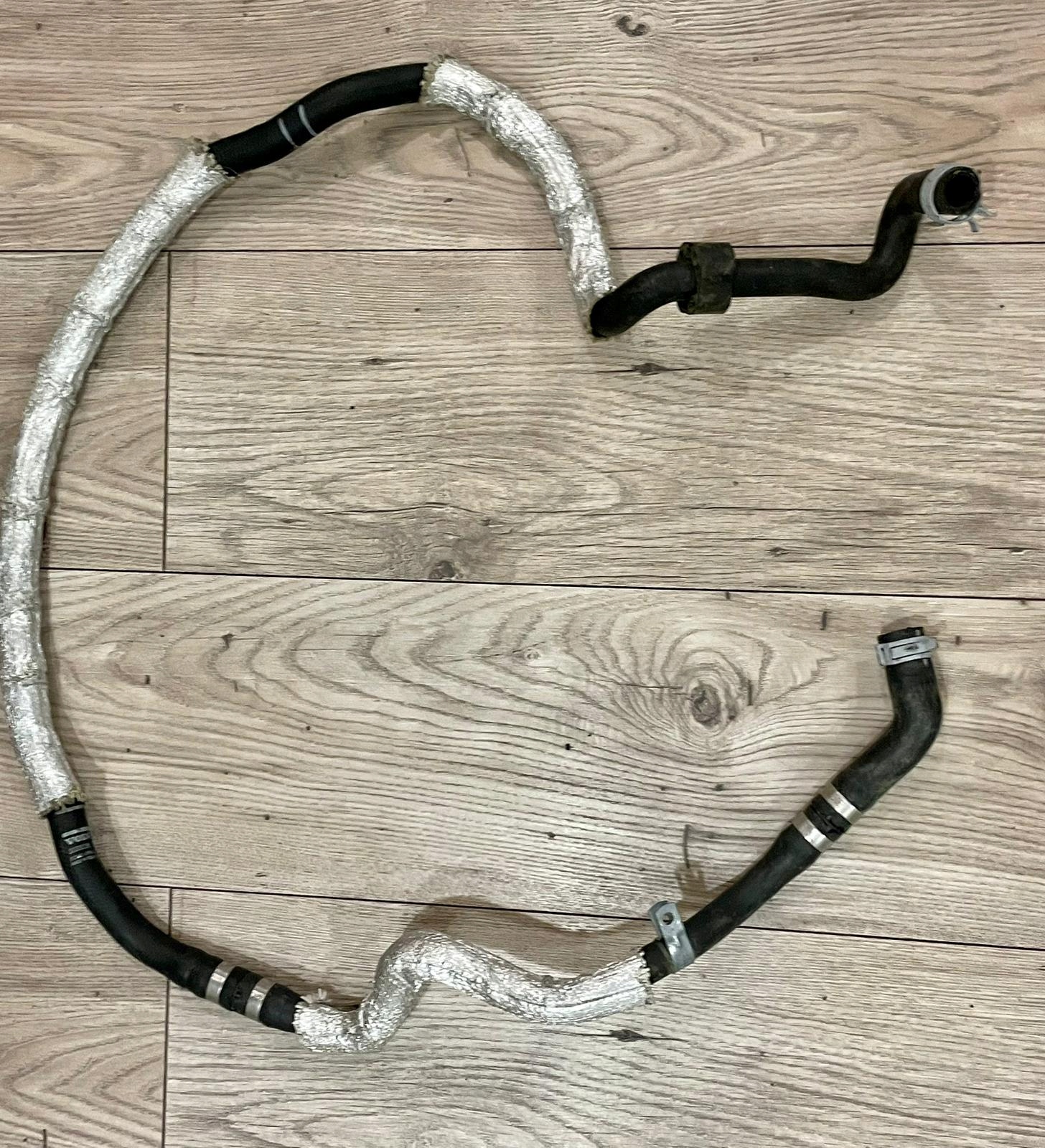 Volvo XC90 II XC60 V90 S90 V60 S60 przewód wąż rura wody chłodzenia ...