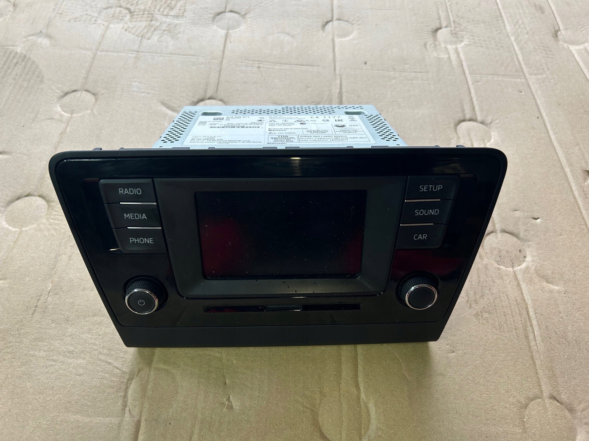 SKODA RAPID 5JA Lift 16r. RADIO 5JA035871 5JA035871 za 800 zł z Wschowa ...