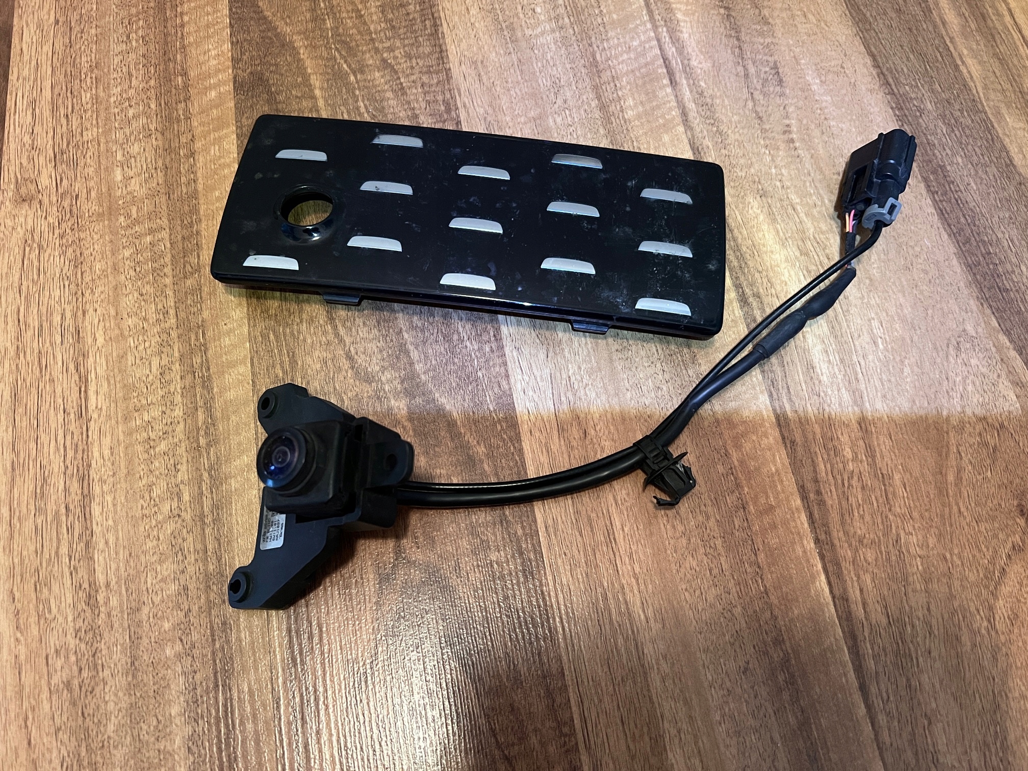 HYUNDAI STINGER 2018- KAMERA 95780-J5100 za 1699.00PLN z Baranowo ...