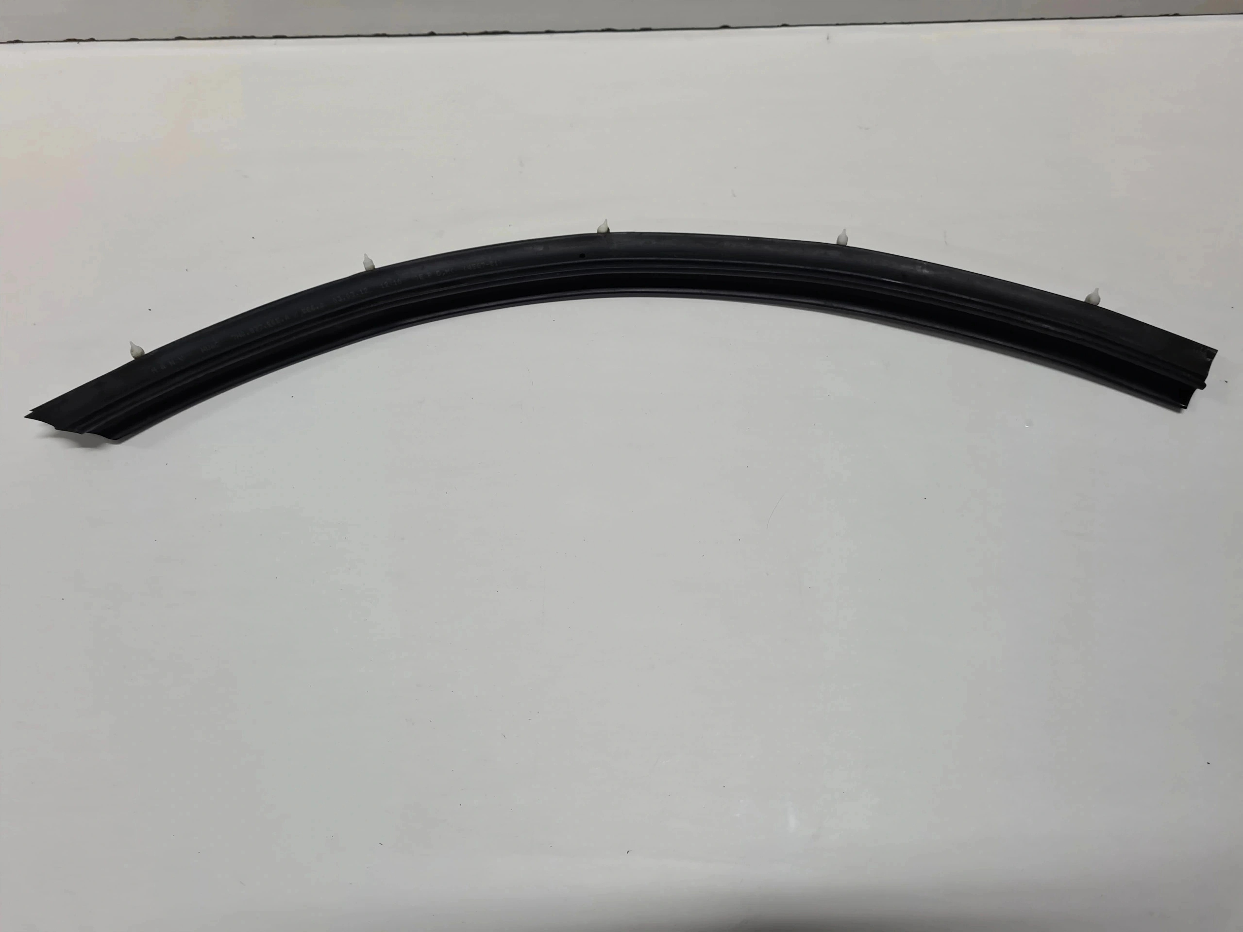 VW T5 uszczelka łuku drzwi przód LEWA za 48.00PLN z Drezdenko - Allegro ...