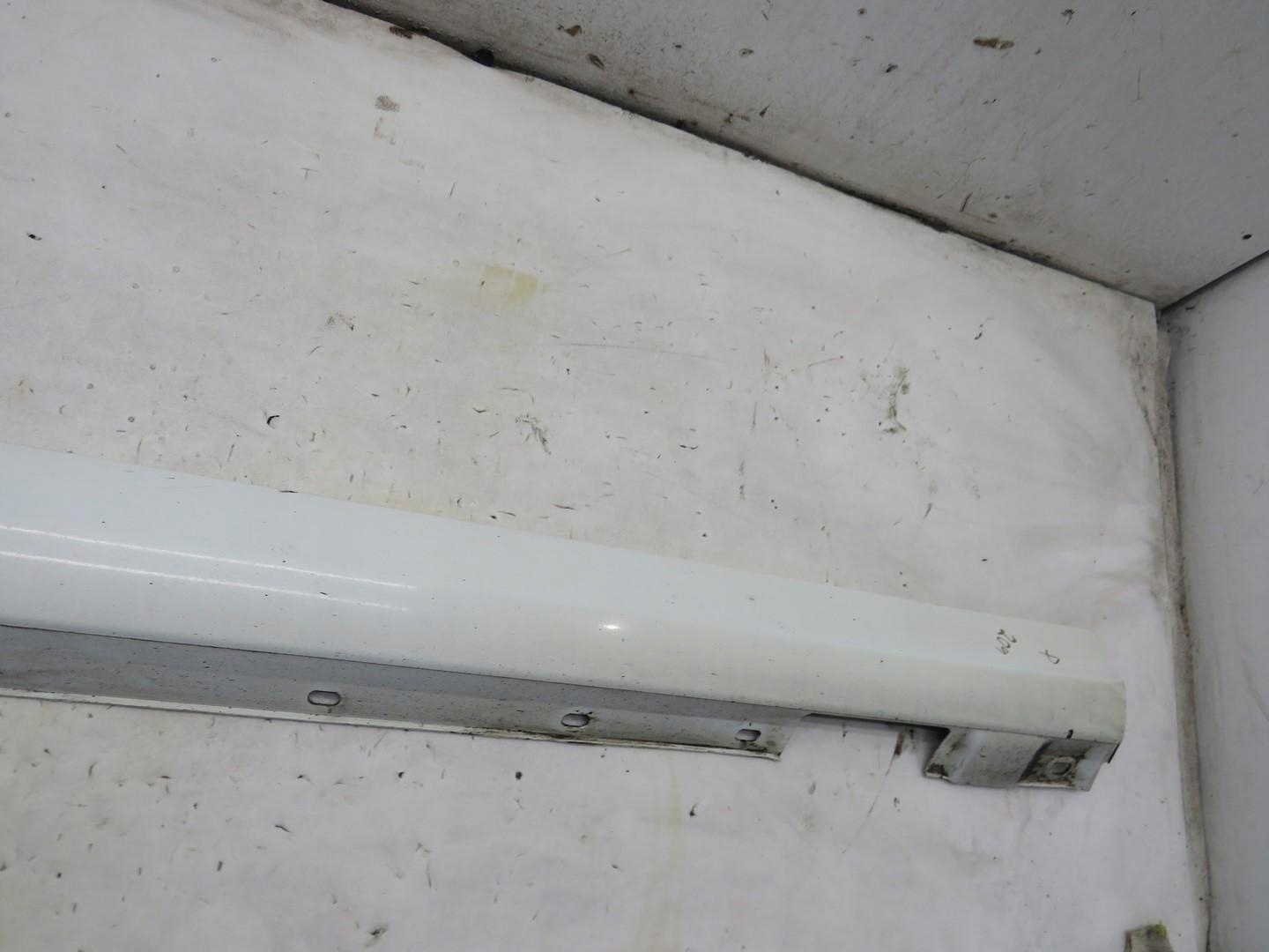 Педаль порога права Lift MERCEDES W204 купити на Avtoex з Польщі в ...