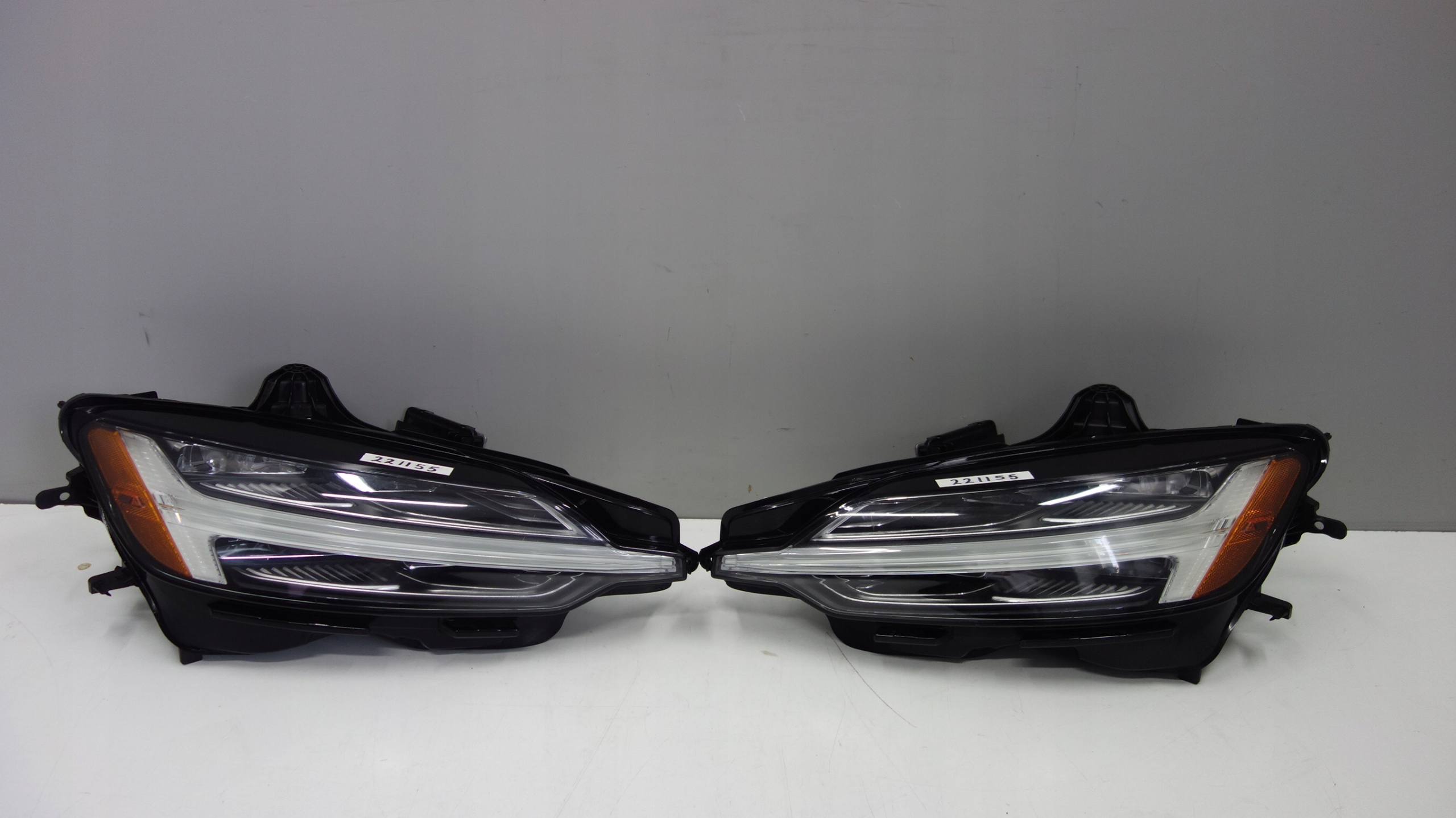 VOLVO S60 V60 LAMPY PRZEDNIE KOMPLET USA 32228820 za 4999.00PLN z ...