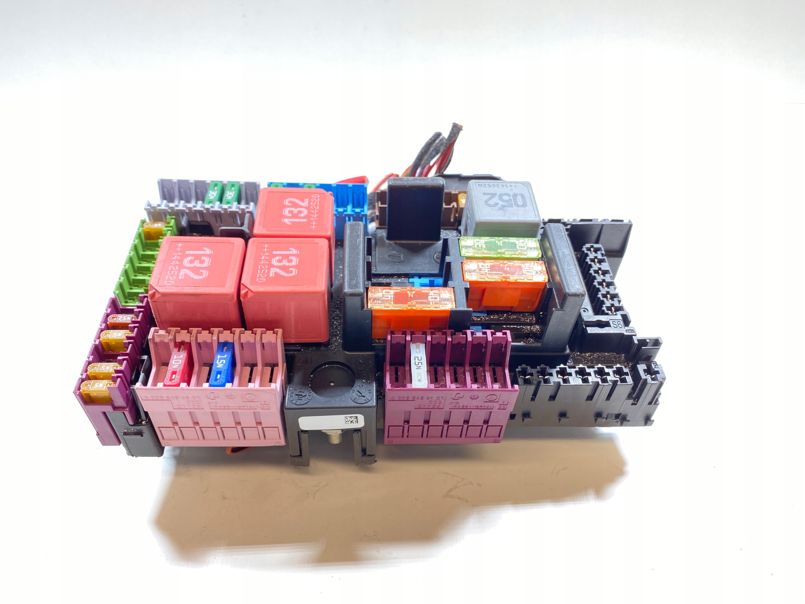 MERCEDES W205 SKRZYNKA BEZPIECZNIKÓW 2059068501 za 100.00PLN z Poznań ...