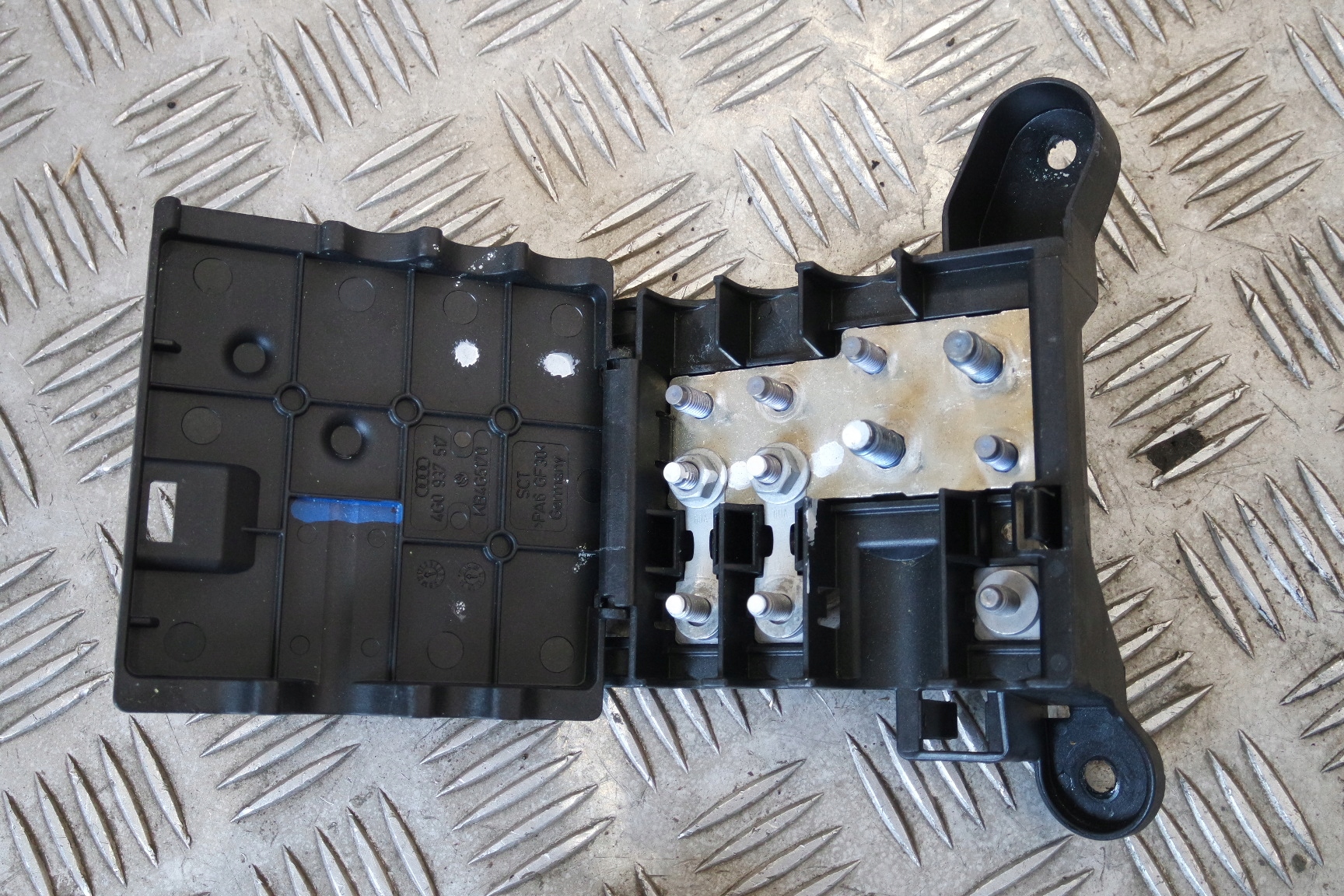 ROZDZIELACZ ZASILANIA PRADU AUDI A6 4G 4G0937517 za z Lębork - Allegro ...