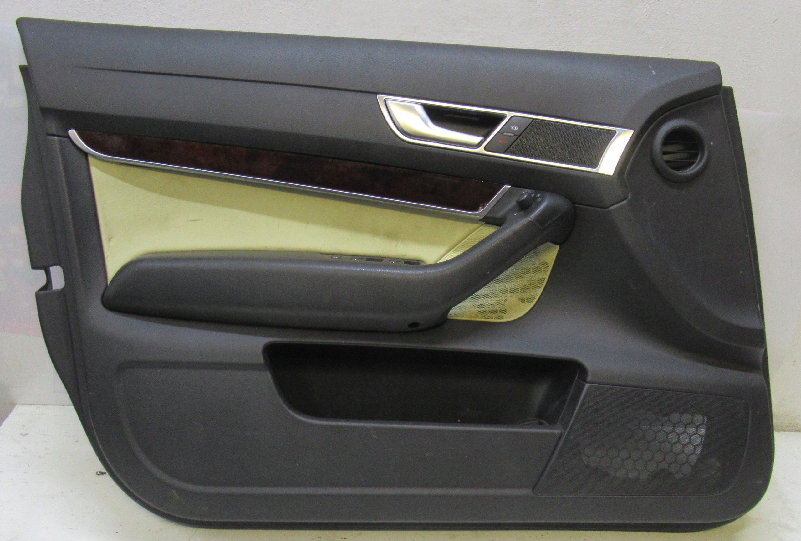 AUDI A6 C6 2007 BOCZEK DRZWI LEWY PRZÓD za 290.00PLN z Szprotawa - Allegro - (13675059931)