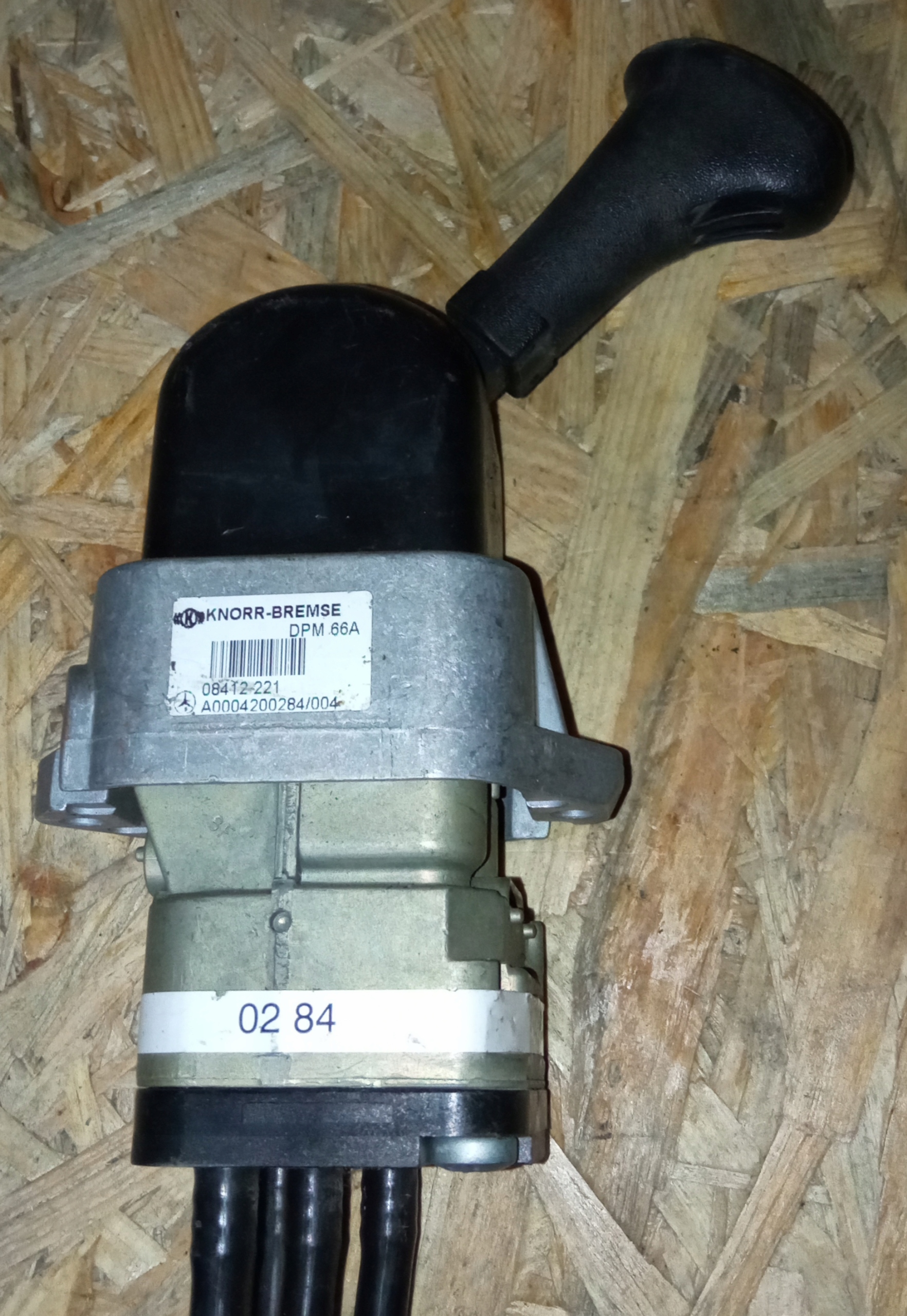 Zawór hamulca ręcznego Mercedes-Benz Atego Axor A0004200284 za 184,50 ...