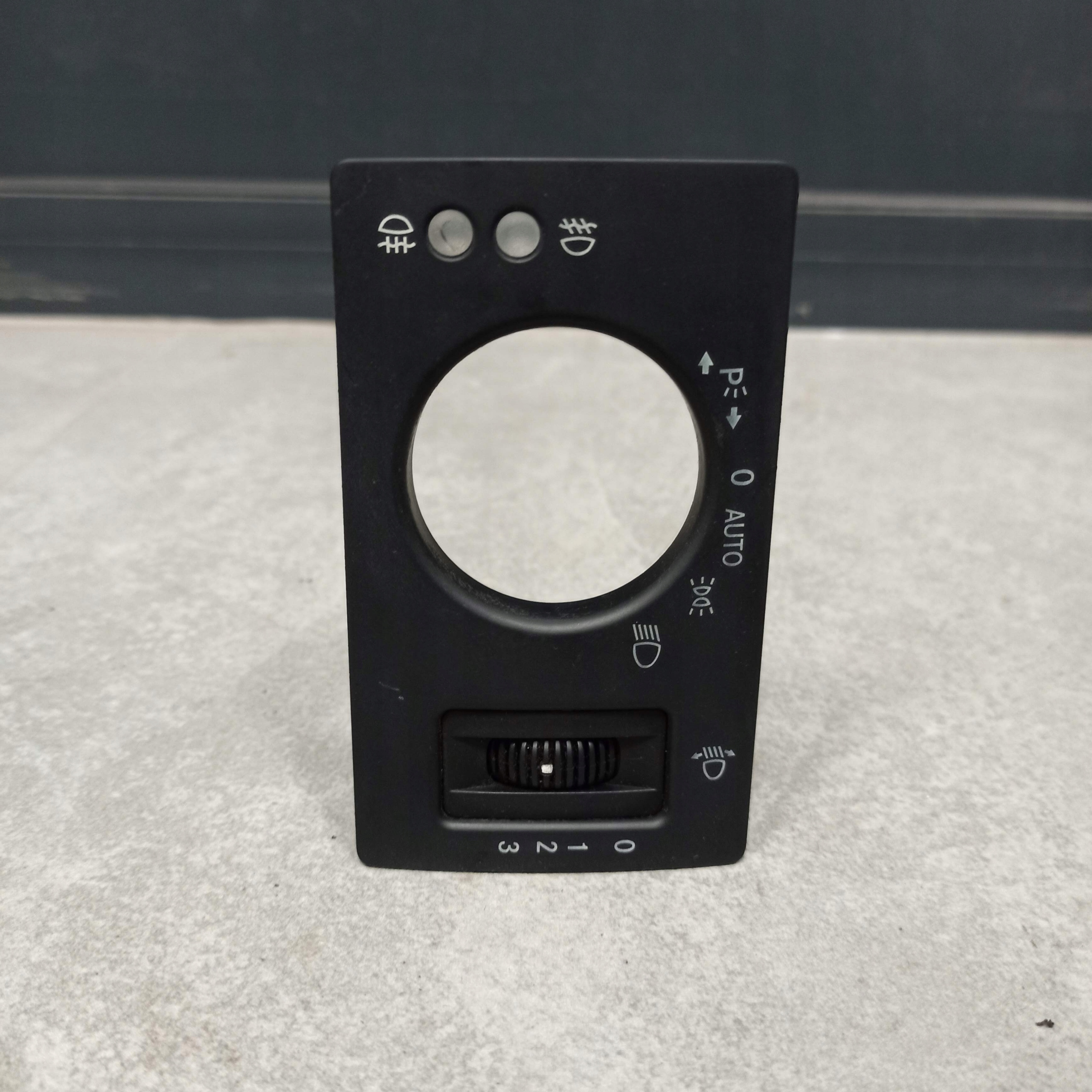 MERCEDES W245 PRZYCISK PRZEŁĄCZNIK ŚWIATEŁ RAMKA OSŁONA A1696800865 za ...