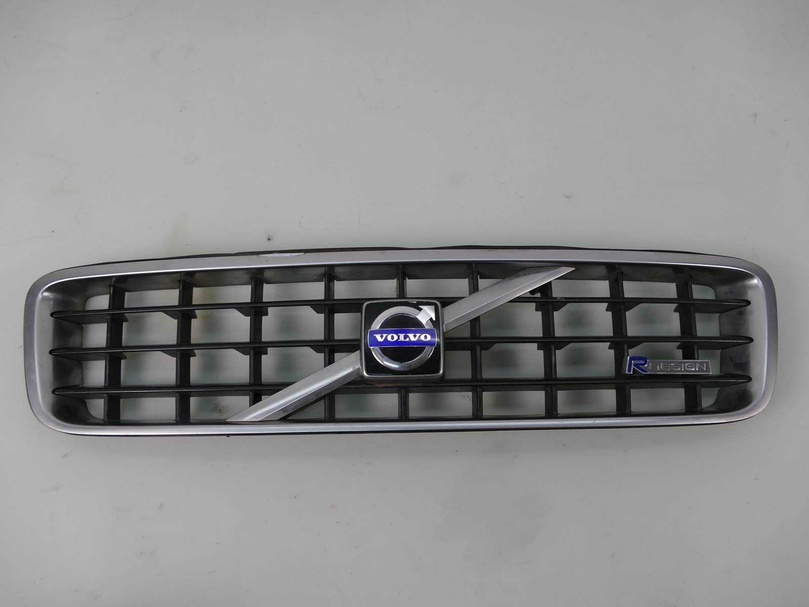 VOLVO XC90 I LIFT R-DESIGN GRILL ATRAPA CHŁODNICY 30678983 za 700 zł z ...