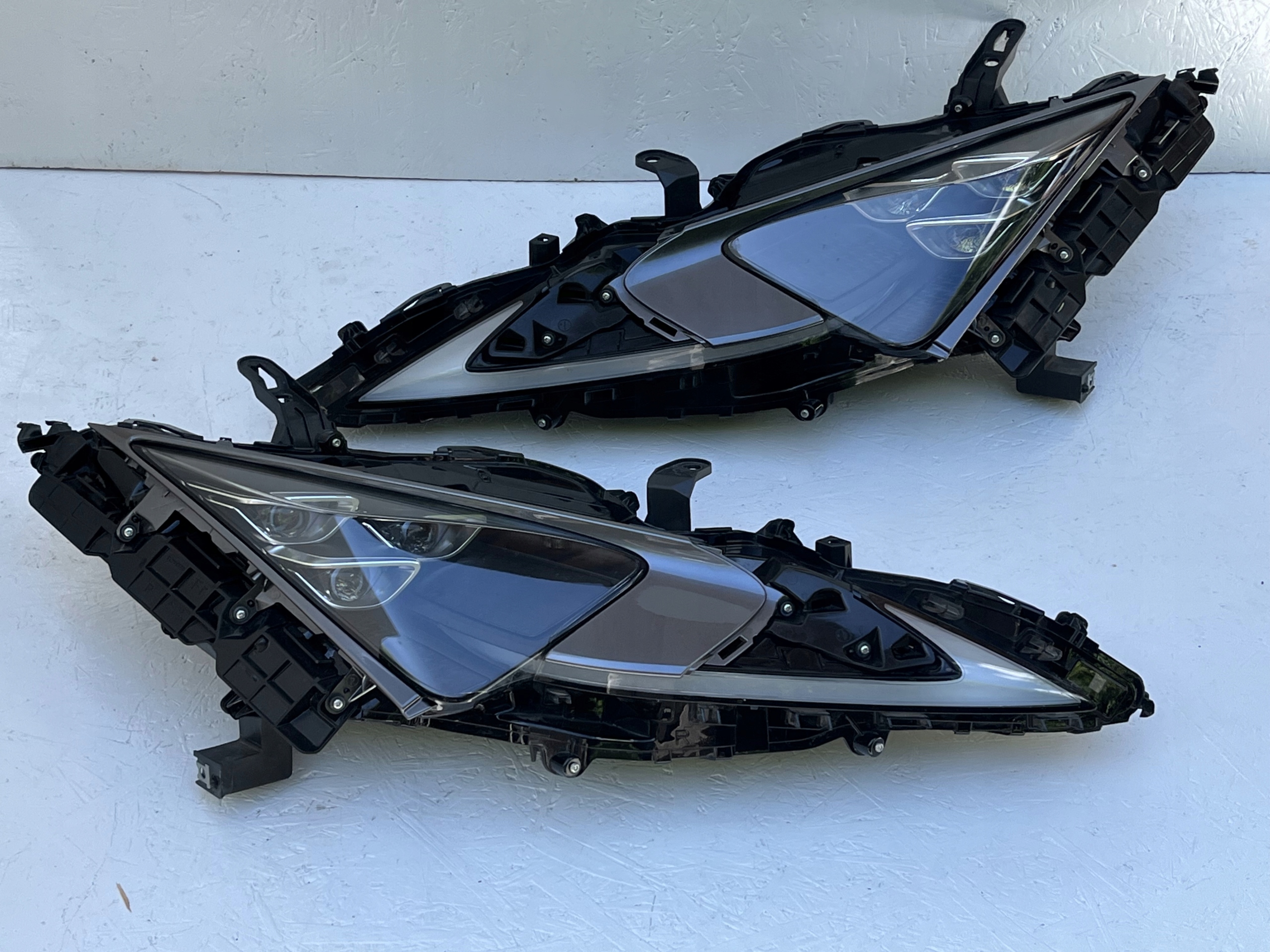 LEXUS LC LC500 RELEKTOR LEWY FULL LED ORG 81185-11051 za 3300 zł z ... LEXUS LC LC500 RELEKTOR LEWY FULL LED ORG 81185-11051 za 3300 zł z ...