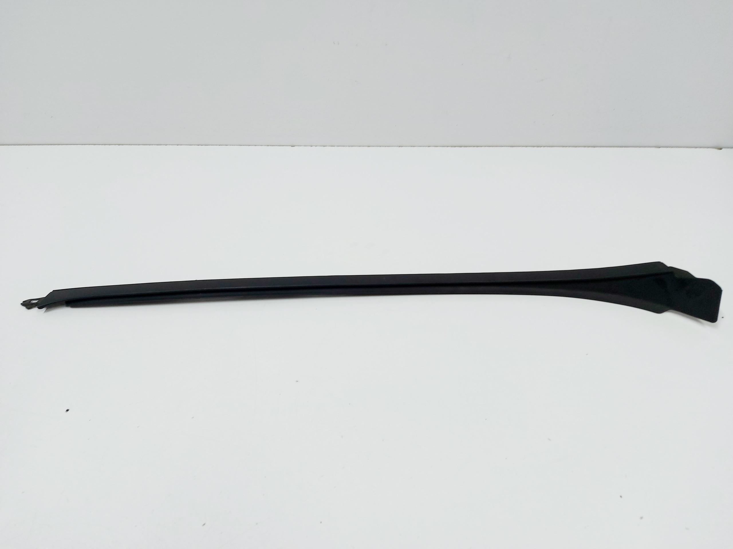 MERCEDES A-KLASA W177 20r. Listwa szyby czołowej lewa A1776903301 ...