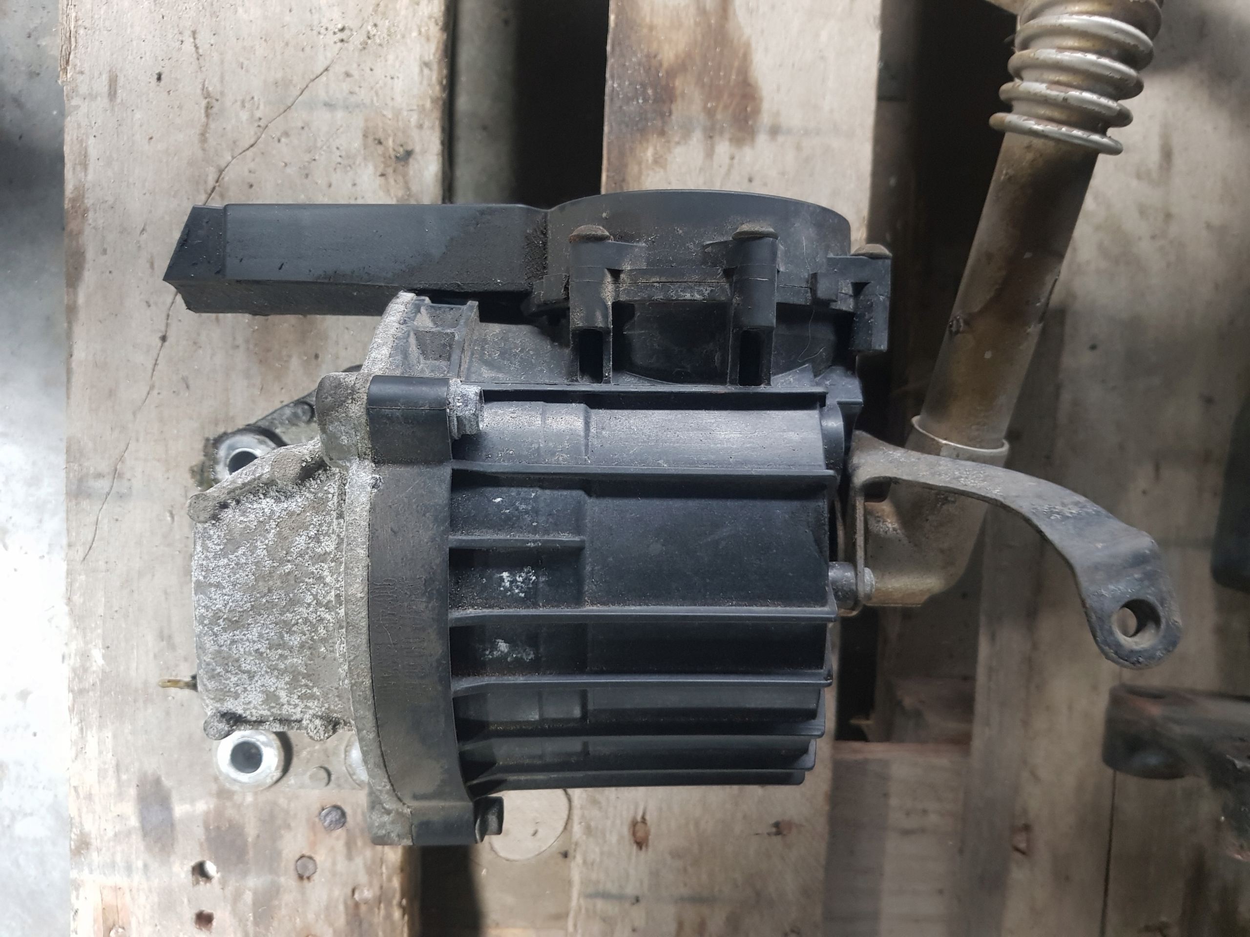 MERCEDES ACTROS MP4 ODMA OLEJU SEPARATOR WIRÓWKA A4720106862 • Cena ...