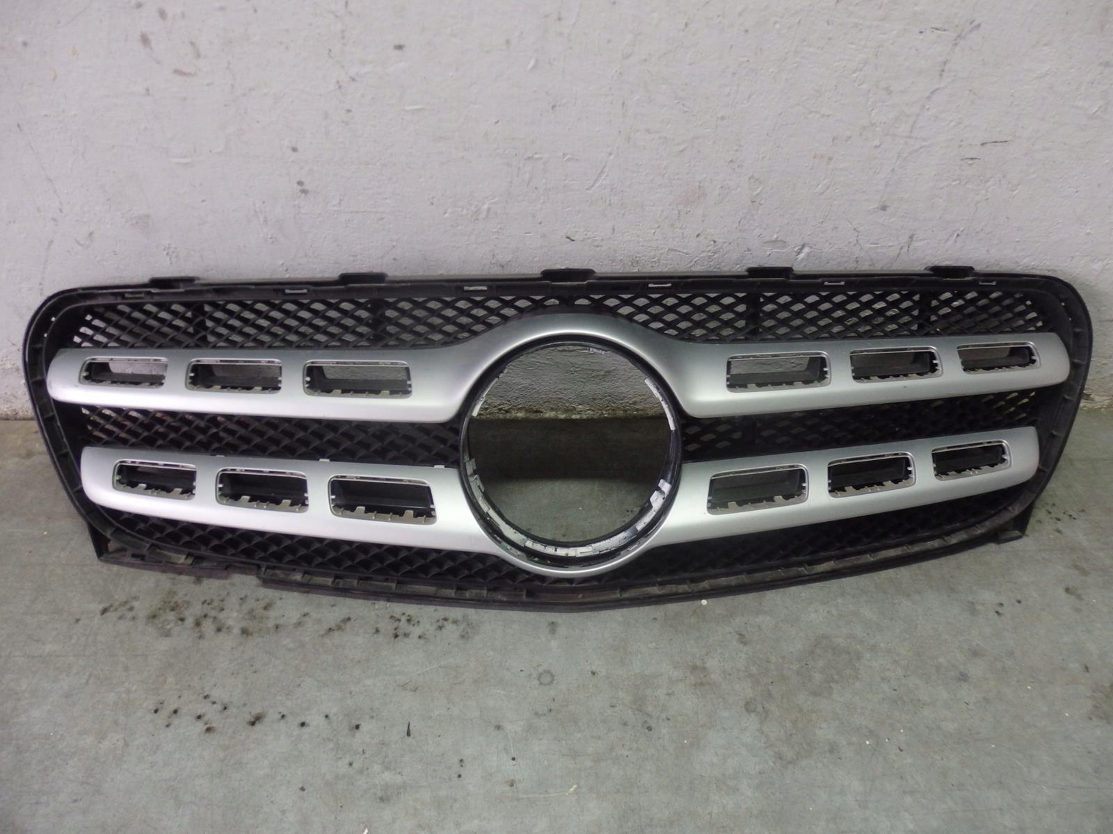 GRILL ATRAPA CRHOM MERCEDES W156 GLA 2017- LIFT A1568880400 za 750 ...