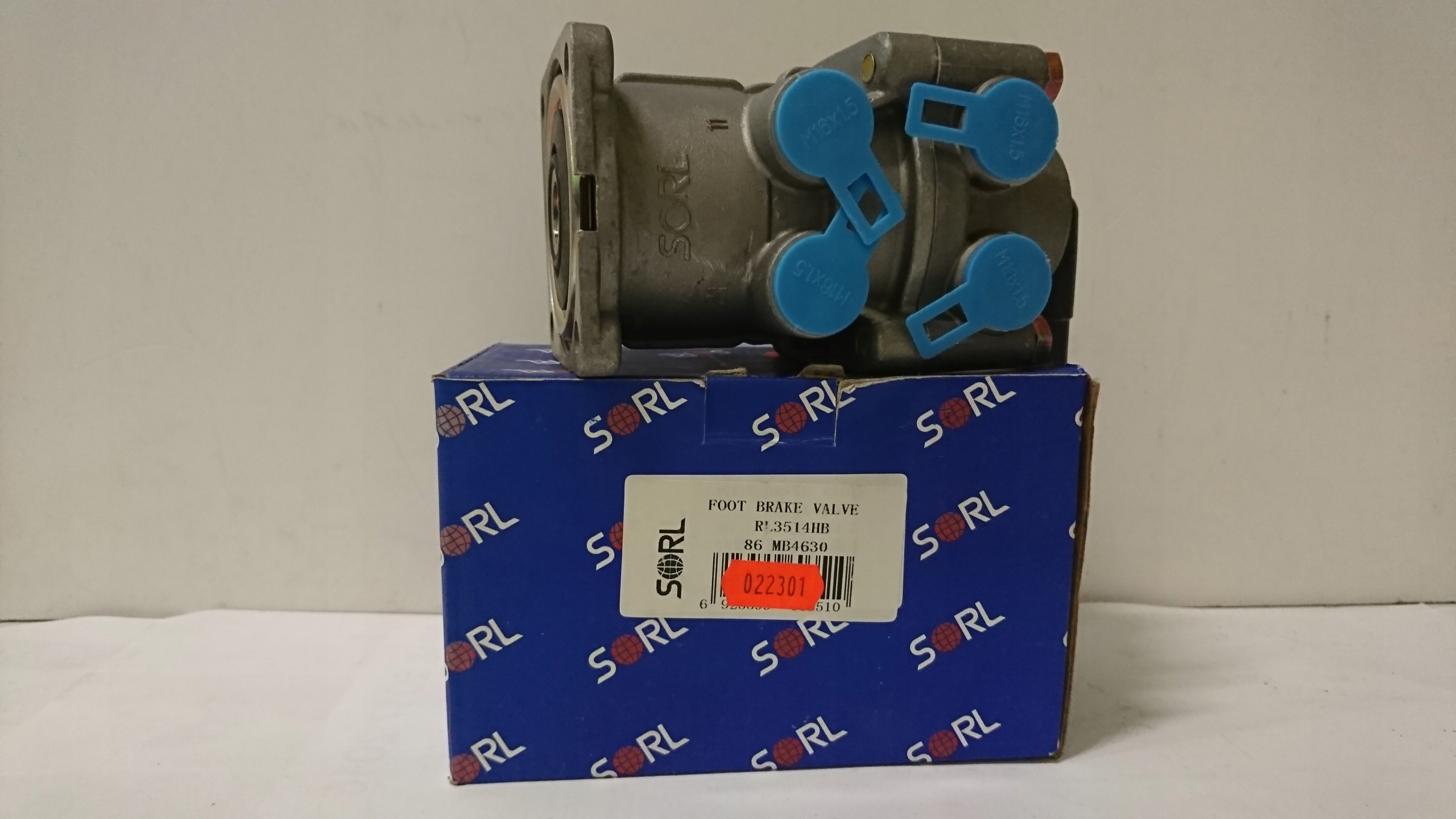 Główny zawór hamulcowy Mercedes Steyr MB4630 MB4630 za 80 zł z Śrem ...