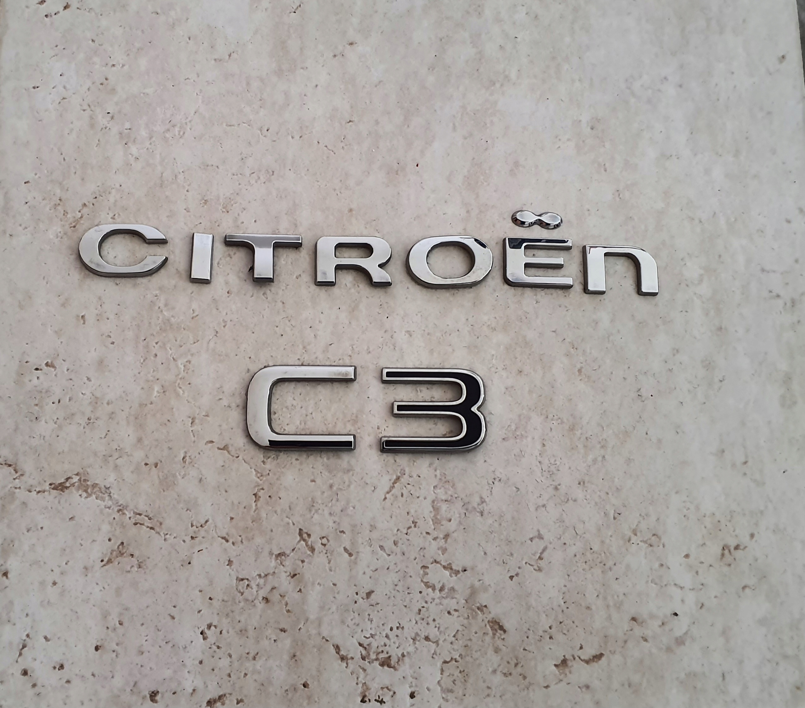 Citroen C3 III emblemat klapy tył logo napis 17 za 55 zł z Tczew ...