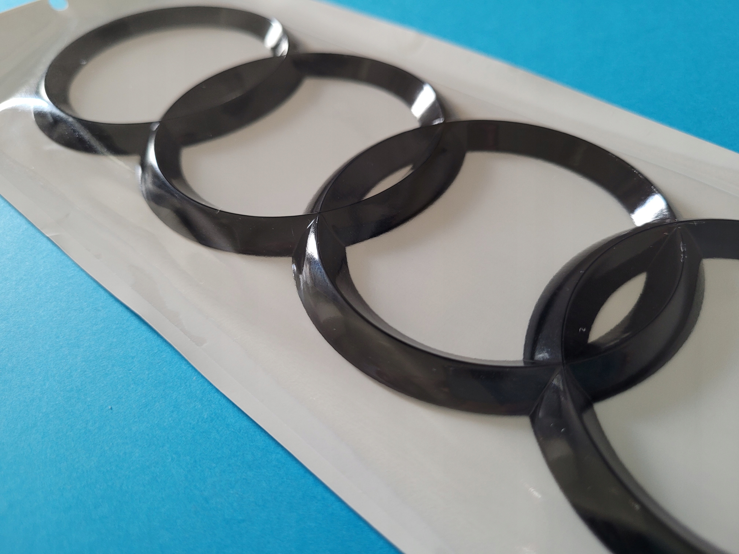 Pierscienie_do_audi_tył_black_glossy_202mm - Емблема для Audi чорний ...