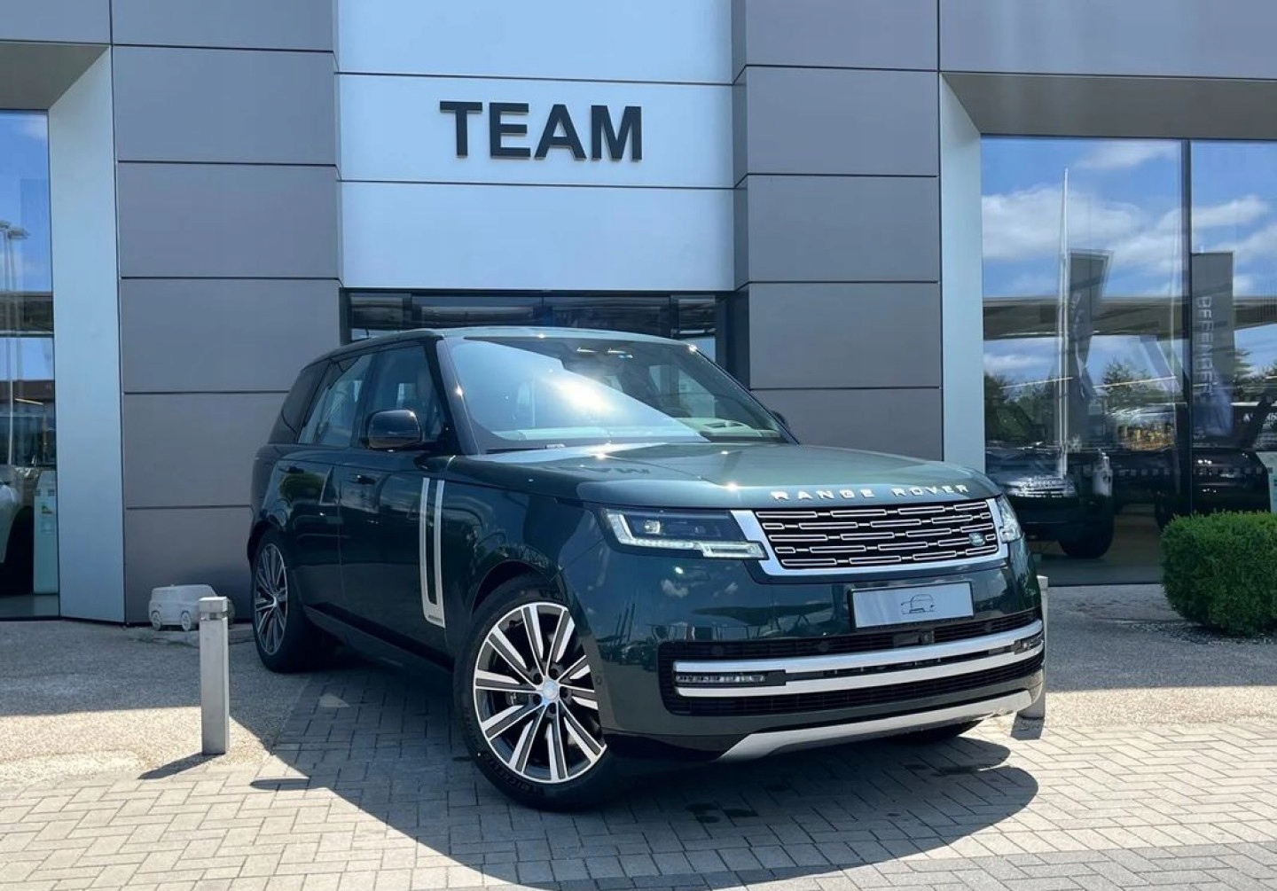Land Rover Range Rover Range Rover L460 3.0P I6 PHEV 550 PS AWD Auto ...