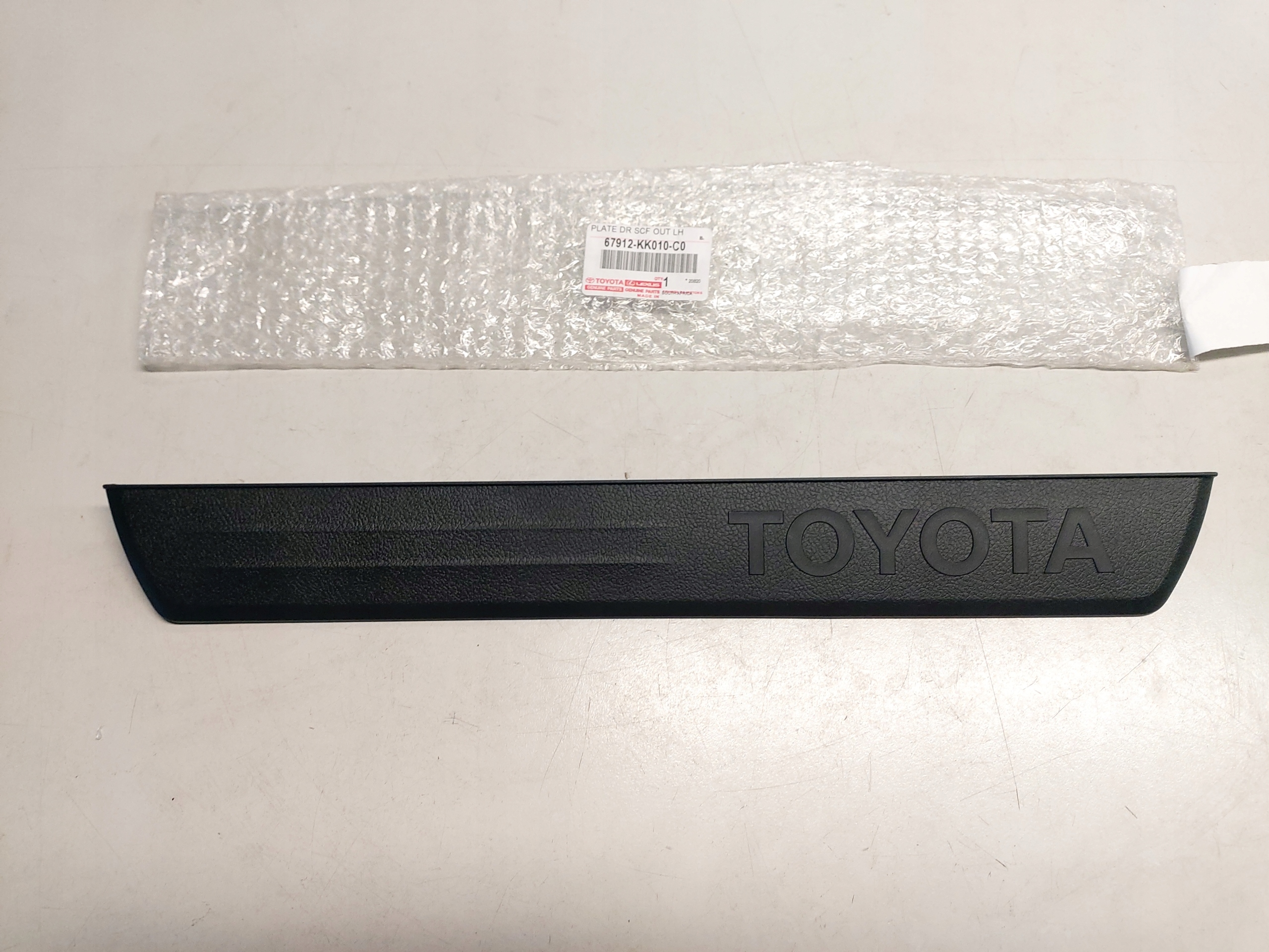 TOYOTA HILUX VIII 15- NAKŁADKA PROGU DRZWI LEWA • Cena, Opinie - Allegro