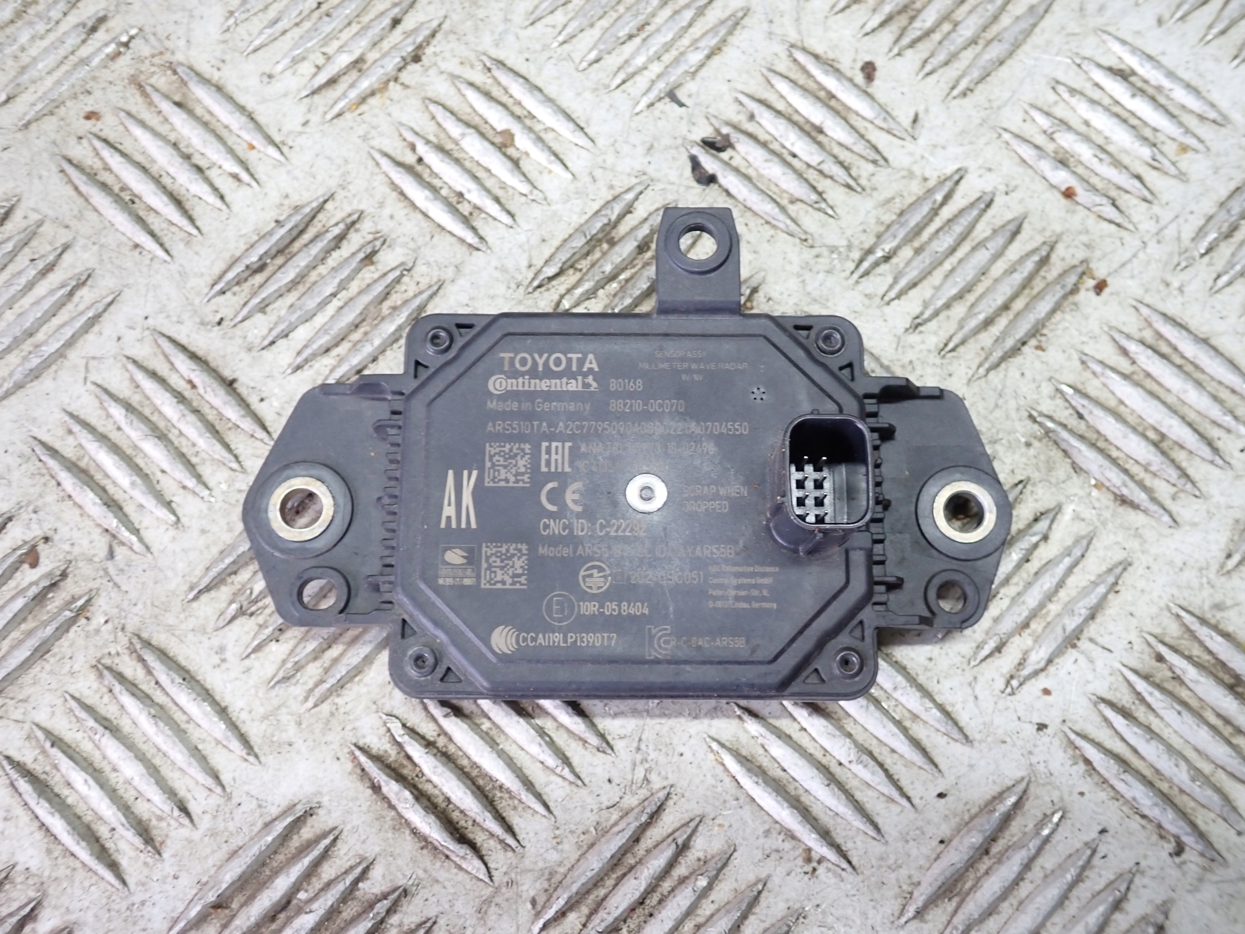 Radar Przedni Distronic Sensor Czujnik Tempomatu Toyota Tundra Sequoia ...