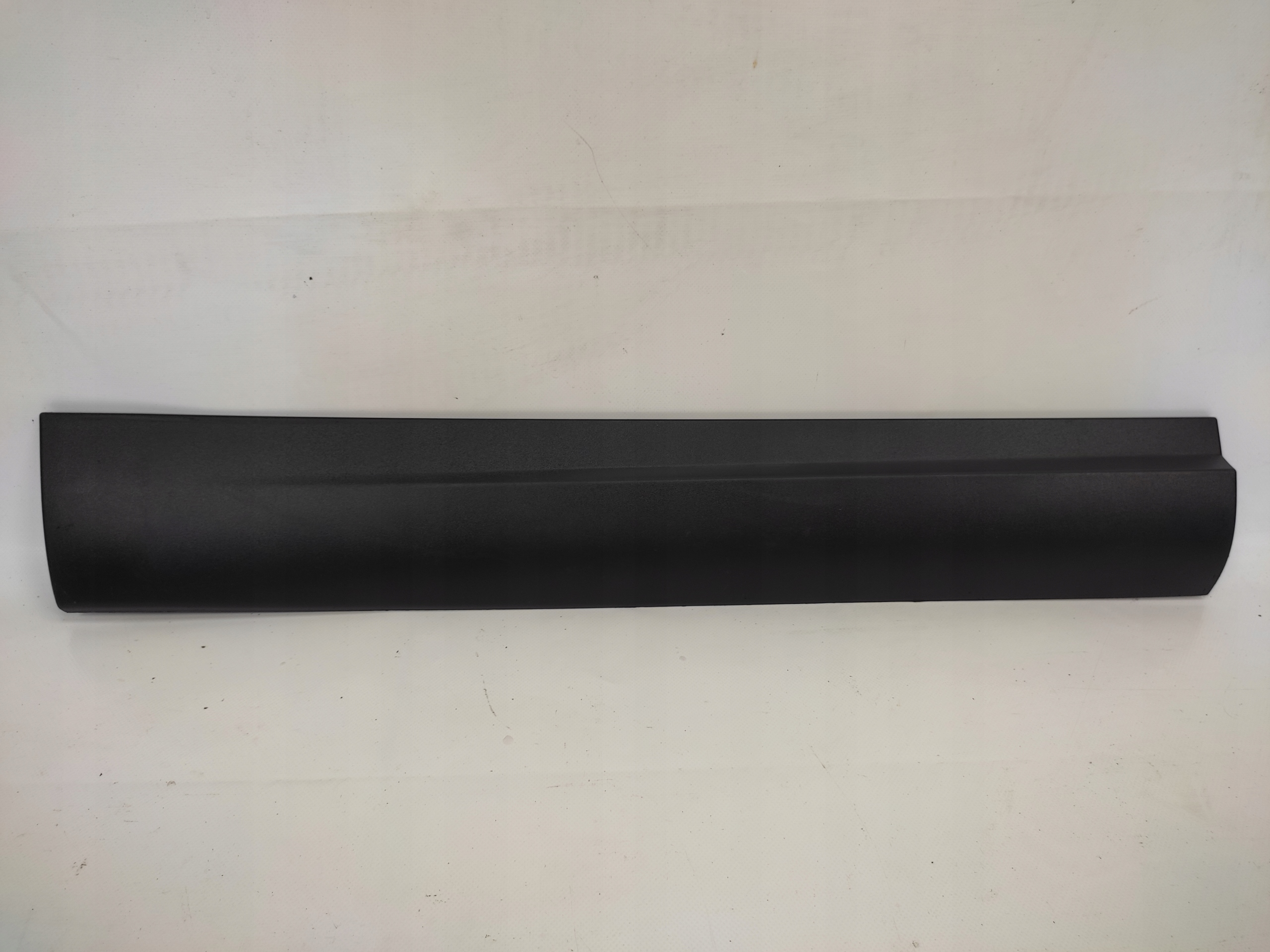 MASERATI LEVANTE LISTWA DRZWI PRAWA TYLNA TYŁ 17- 670035237 za 800 zł z ...