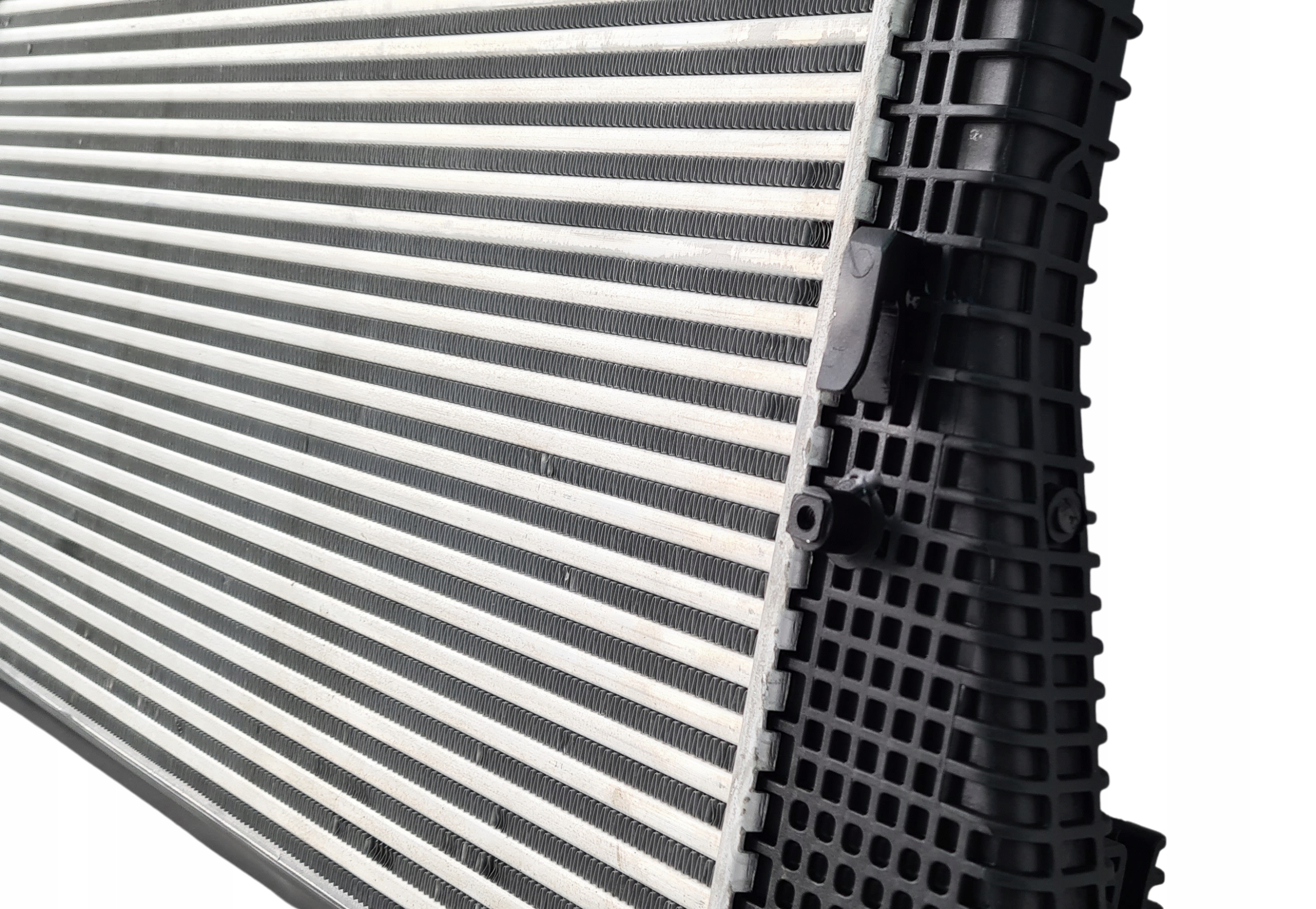 Intercooler Vw Tiguan Passat B8 16 2 0 Tsi Usa 5qm145803d Интеркулер