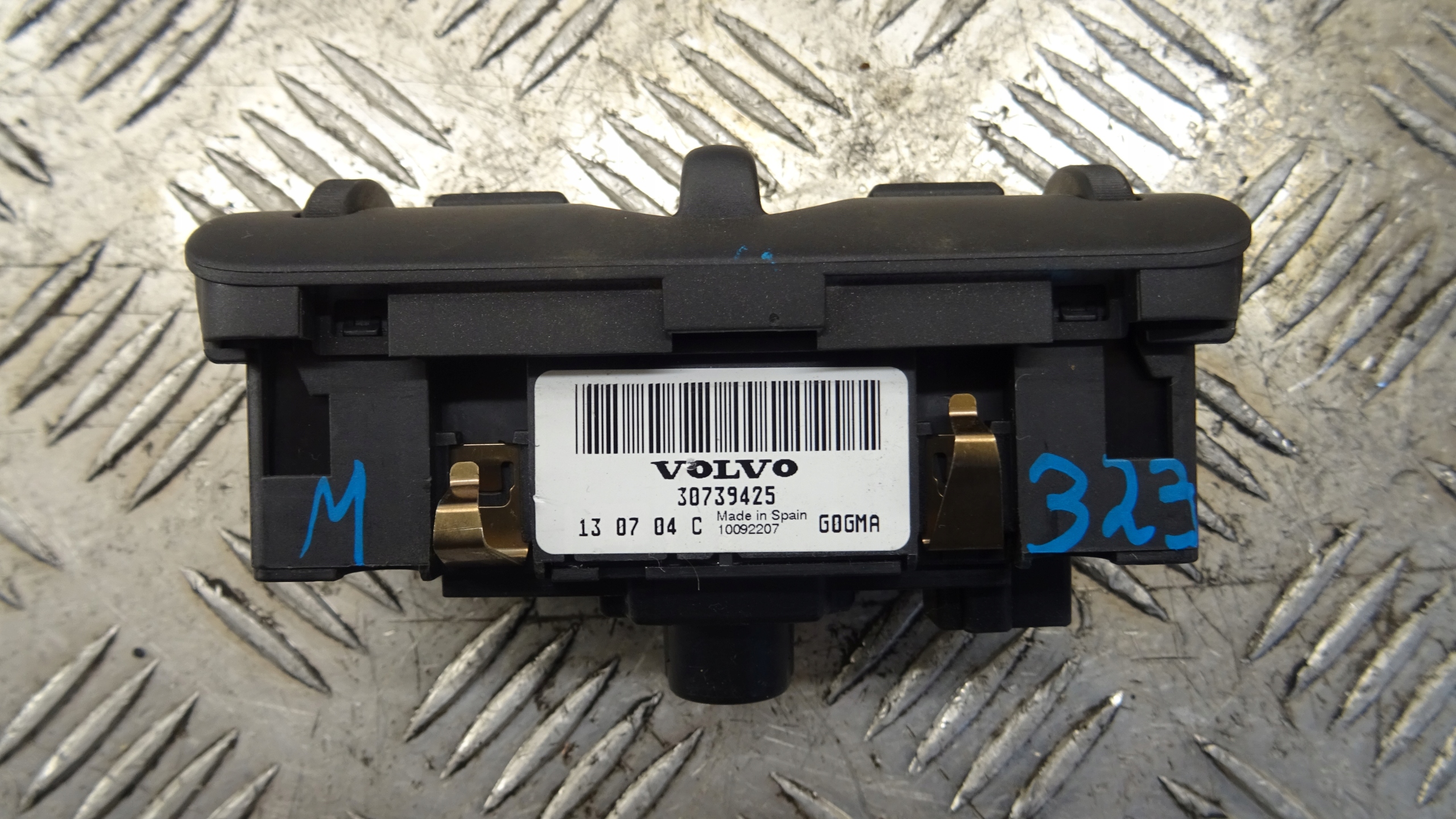 VOLVO V40 12- WŁĄCZNIK ŚWIATEŁ PANEL 30739425 - porównaj ceny - Allegro.pl