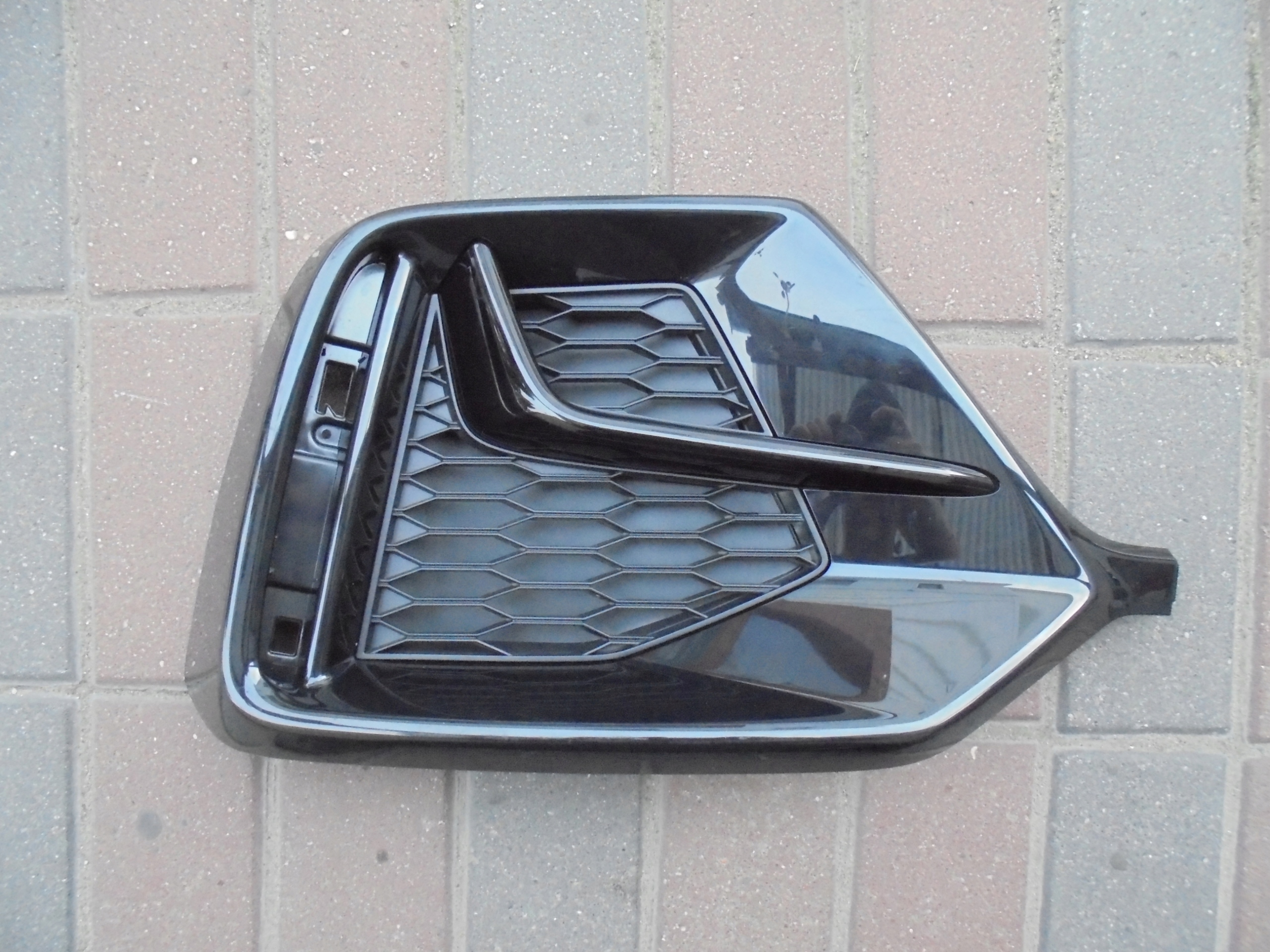 KRATKA TYLNA LEWA HONDA CIVIC X 2020-2022r PO LIFT za 180.00PLN z Luboń - Allegro - (10704255960)