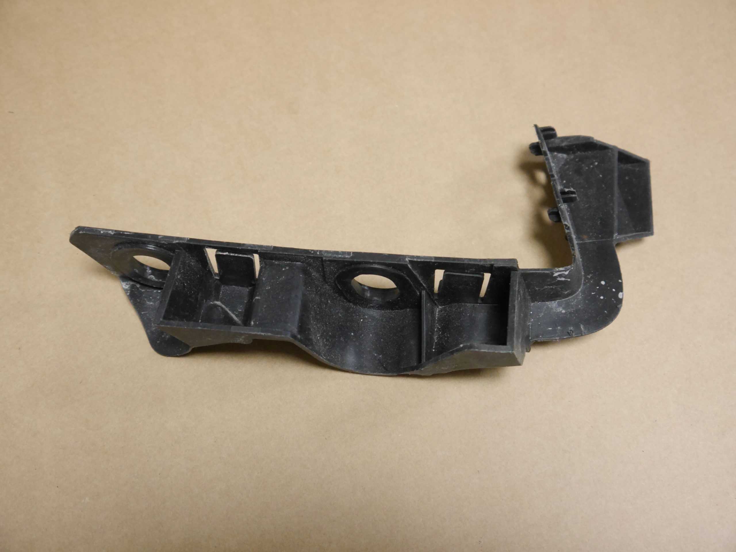 AUDI A4 8W B9 ŚLIZG ZDERZAK PRZÓD 8W0807284 8W0807284 za 40 zł z ...