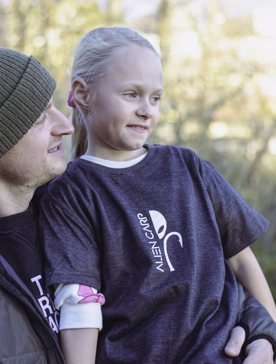 Koszulka bawełniana dziecięca Alien Carp Kiddy Tee 10-11 lat • Cena ...