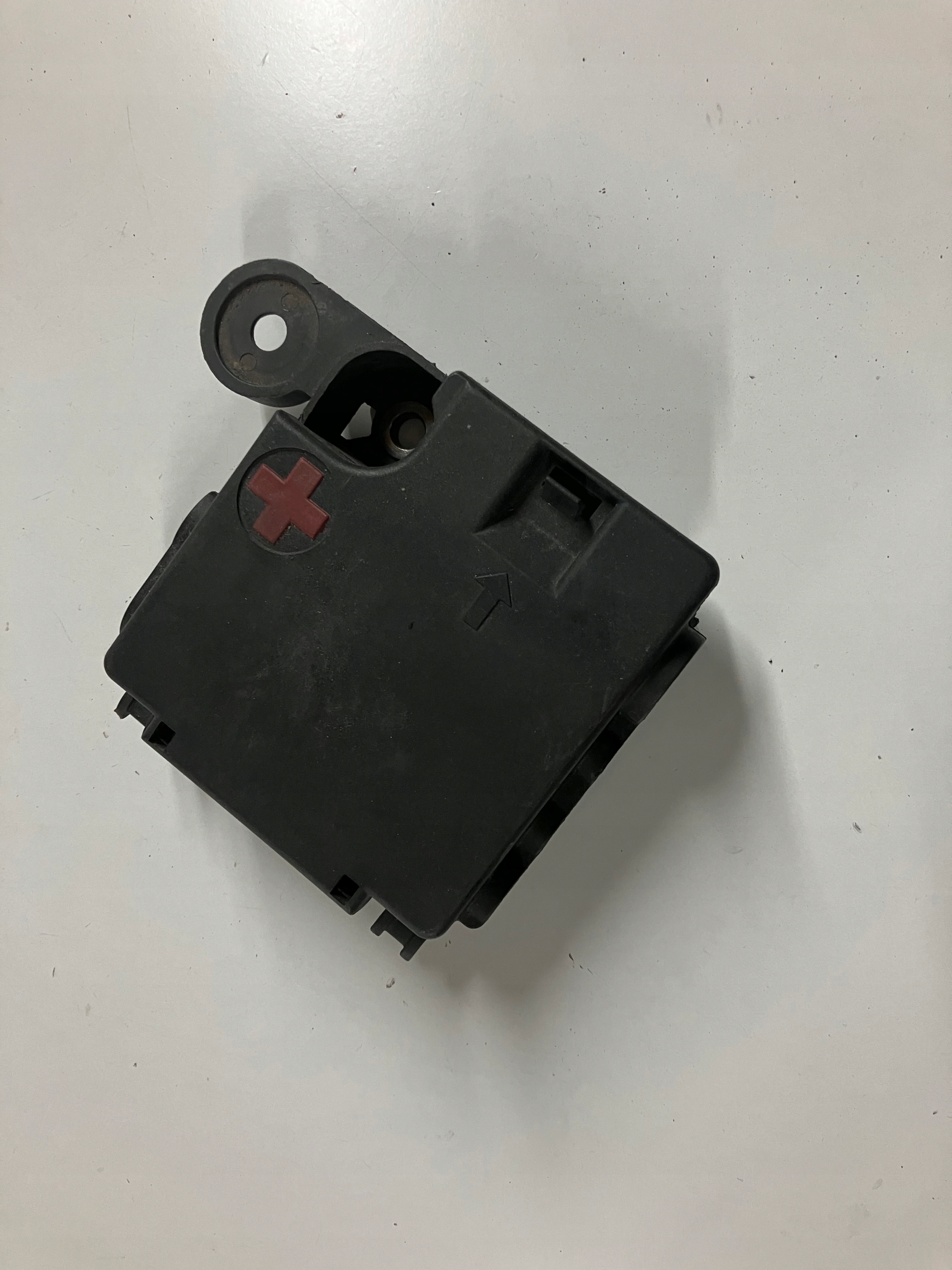 Skrzynka akumulatora rozdzielacz prądu Audi A4 B8 8K0937517A za 20 ...