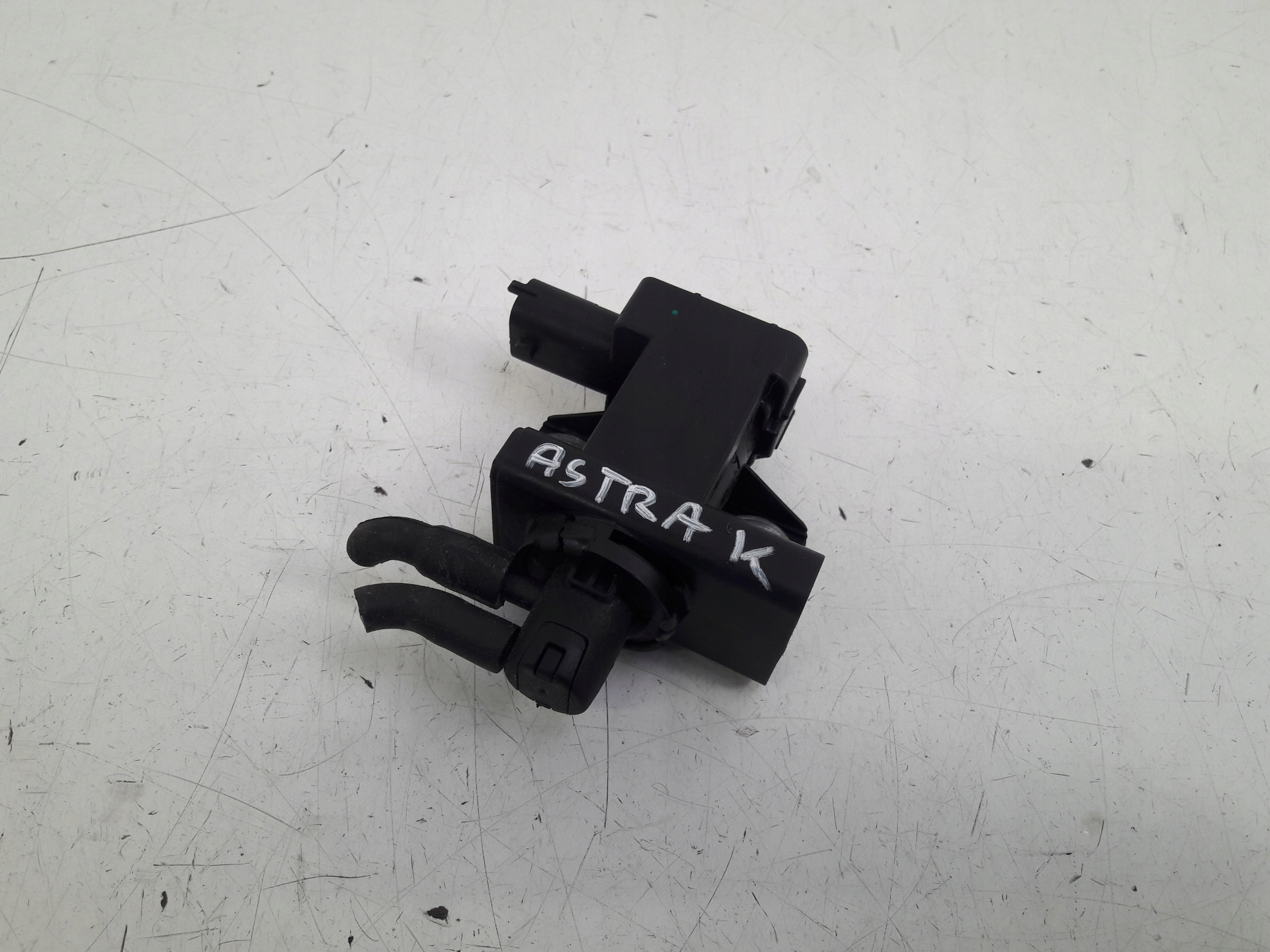 Zawór ciśnienia turbiny 55576356 Opel Astra K za 217,99 zł z Przeworsk ...