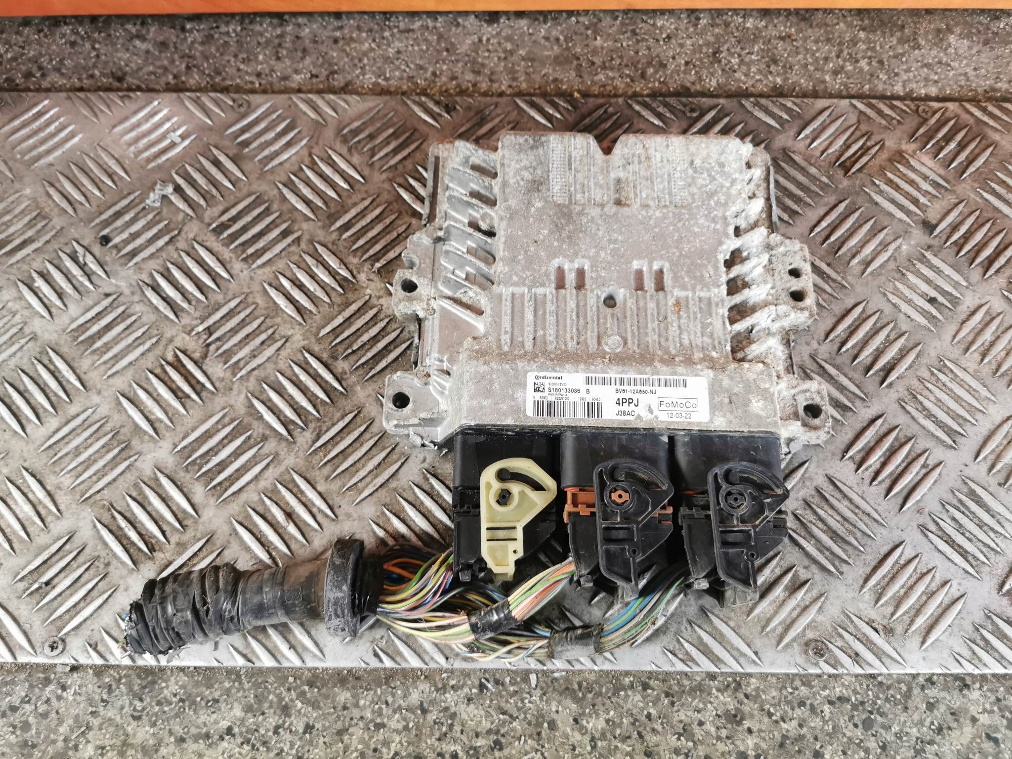 STEROWNIK SILNIKA FORD FOCUS MK3 OE BV61-12A650-NJ za 499.00PLN z ...