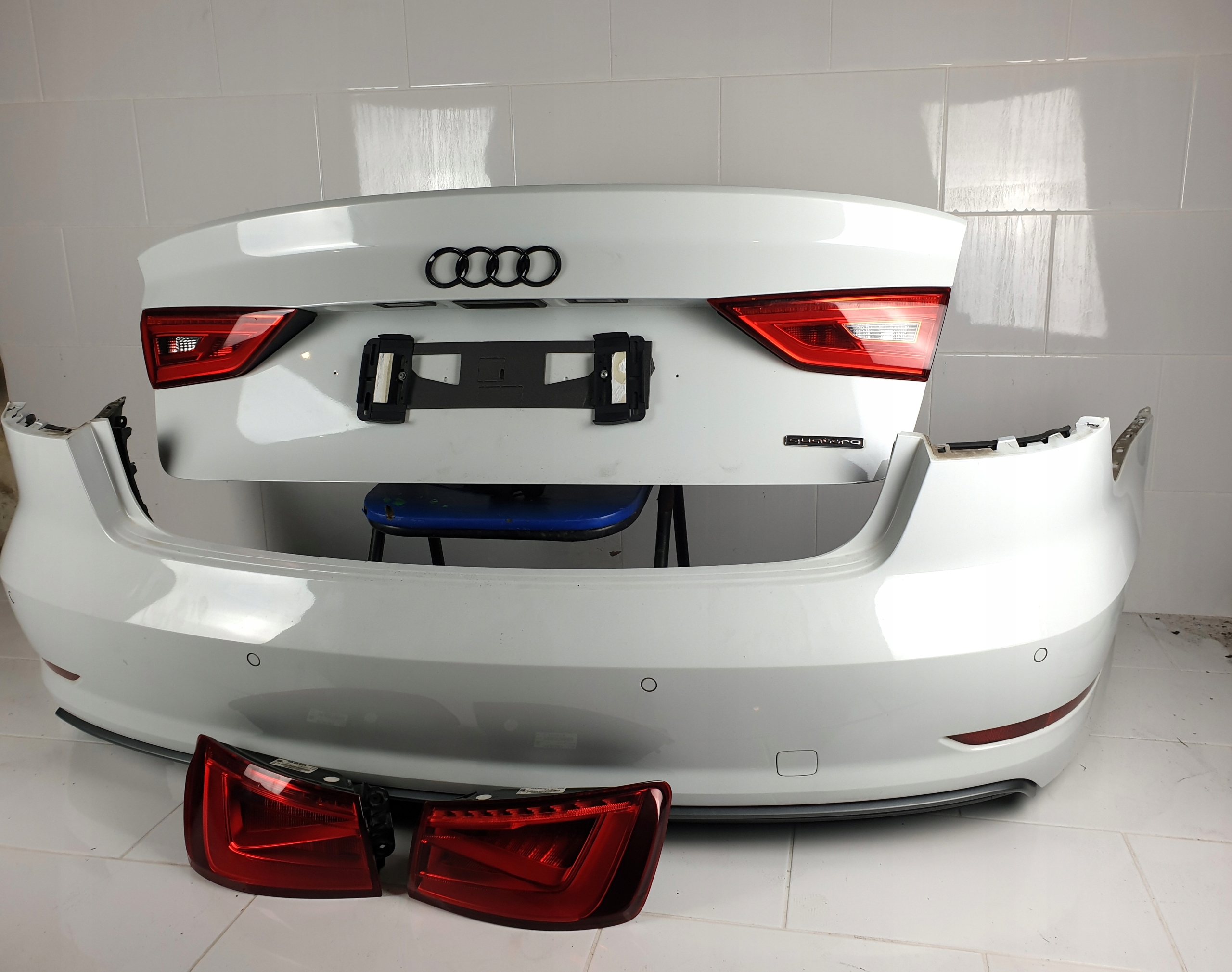 AUDI A3 8V Седан кришка лампи бампер Sline LS9R купити на Avtoex з ...