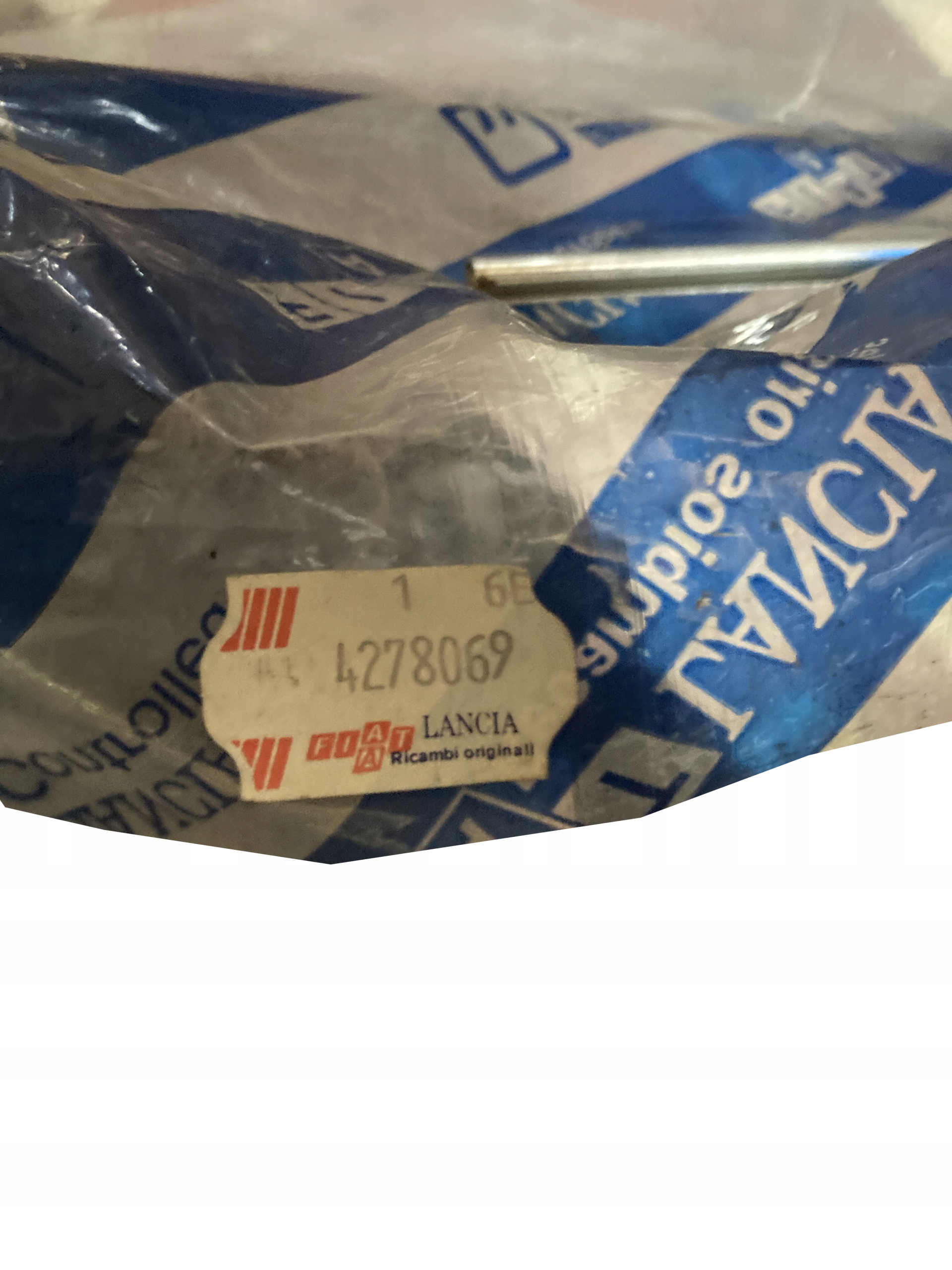 4275728 - РАМКА ДВЕРИ ПРАВАЯ СЕРЕБРЯНАЯ ФИАТ 126П ОРИГИНАЛ ОЭ купити на ...