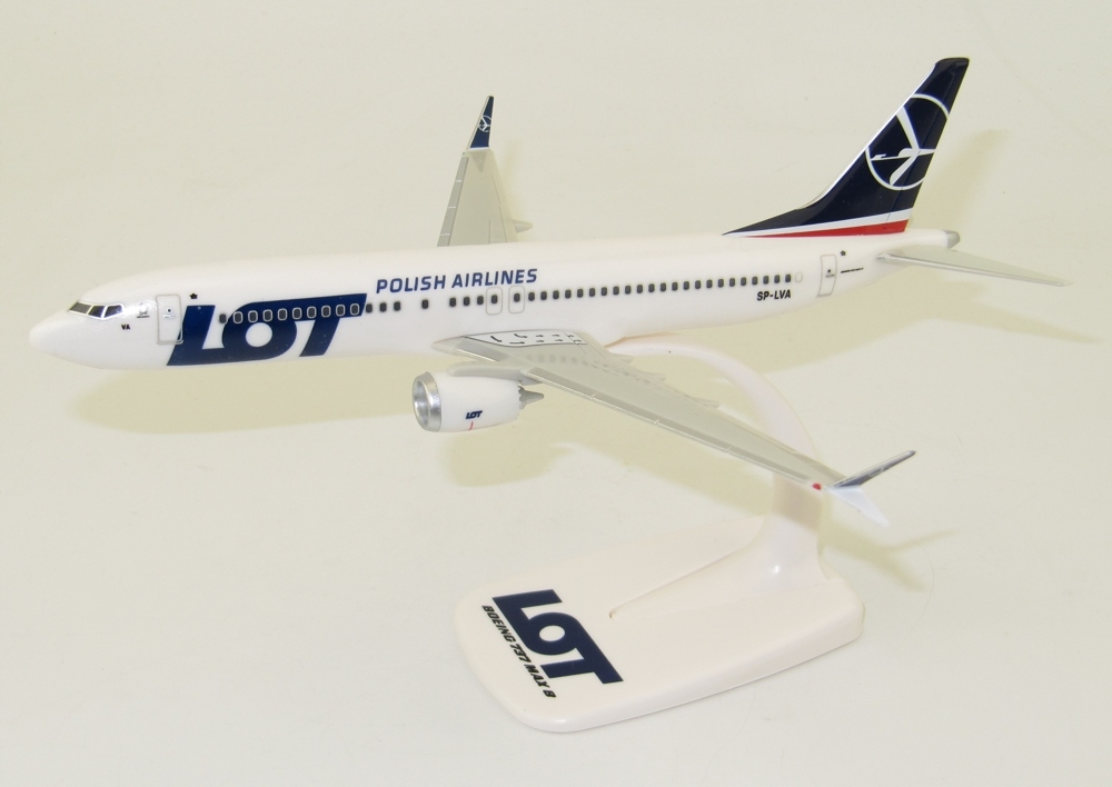 MODEL SAMOLOT BOEING 737 MAX8 PLL LOT SP-LVA - 1/200 prezent ... MODEL SAMOLOT BOEING 737 MAX8 PLL LOT SP-LVA - 1/200 prezent ...