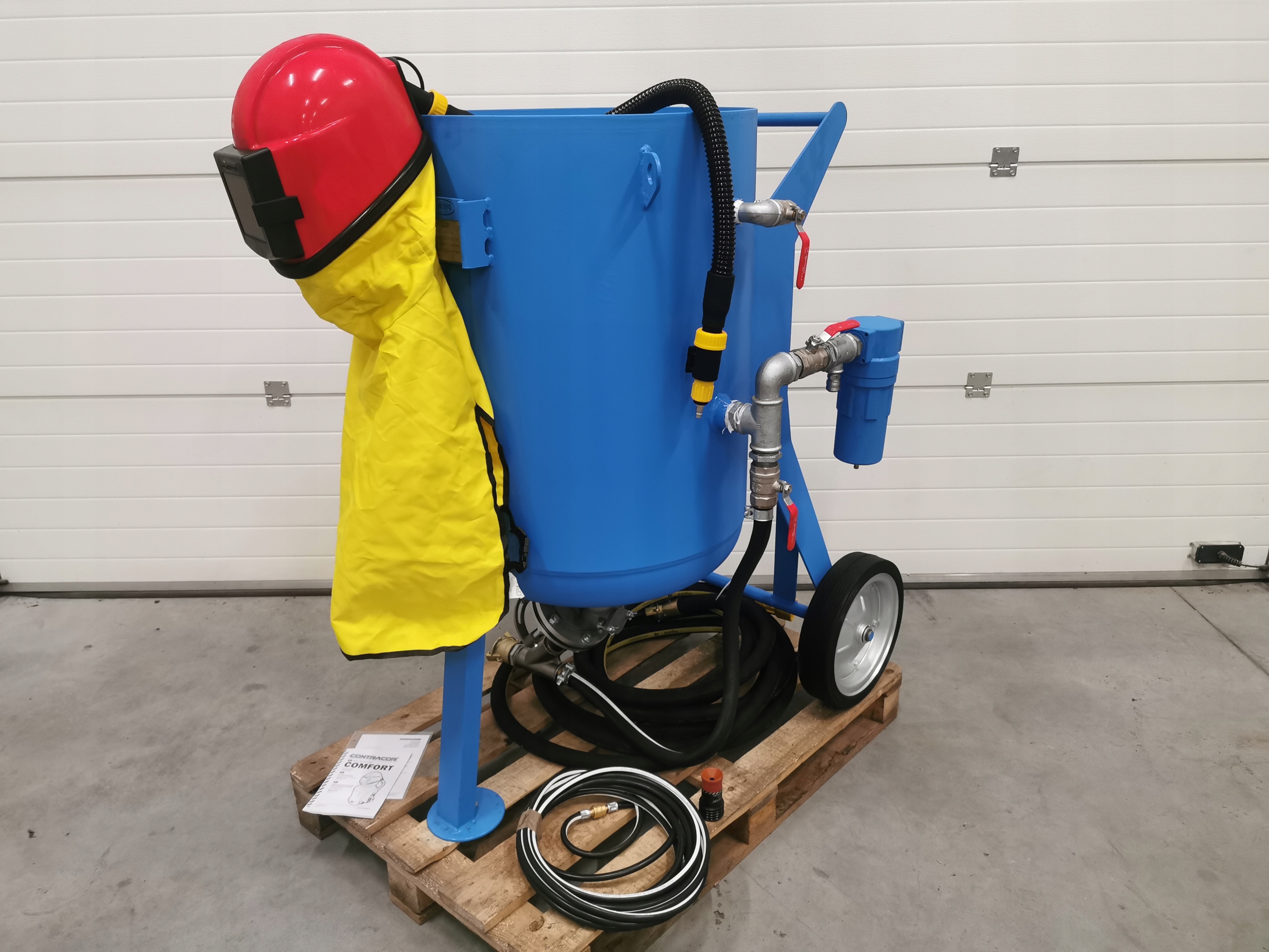 ZESTAW DO PIASKOWANIA NOWY PIASKARKA 200L +OSPRZĘT KOMNINO KOE za 8856 ...