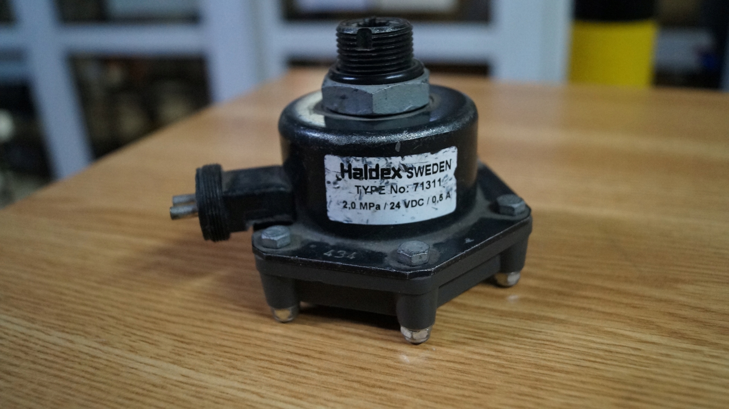 ZAWÓR OSUSZACZ ODWADNIACZ WODY BUS HALDEX 71311 71311 za 250 zł z ...