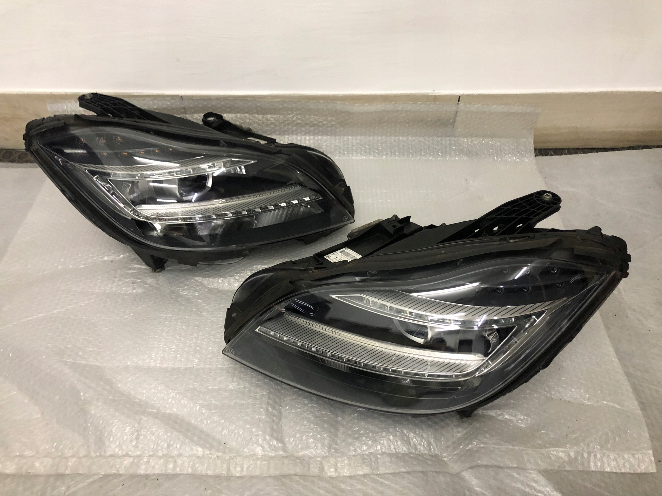 MERCEDES CLS W218 LAMPA FULL LED HIGH LEWA + PRAWA KPL EUROPA ...