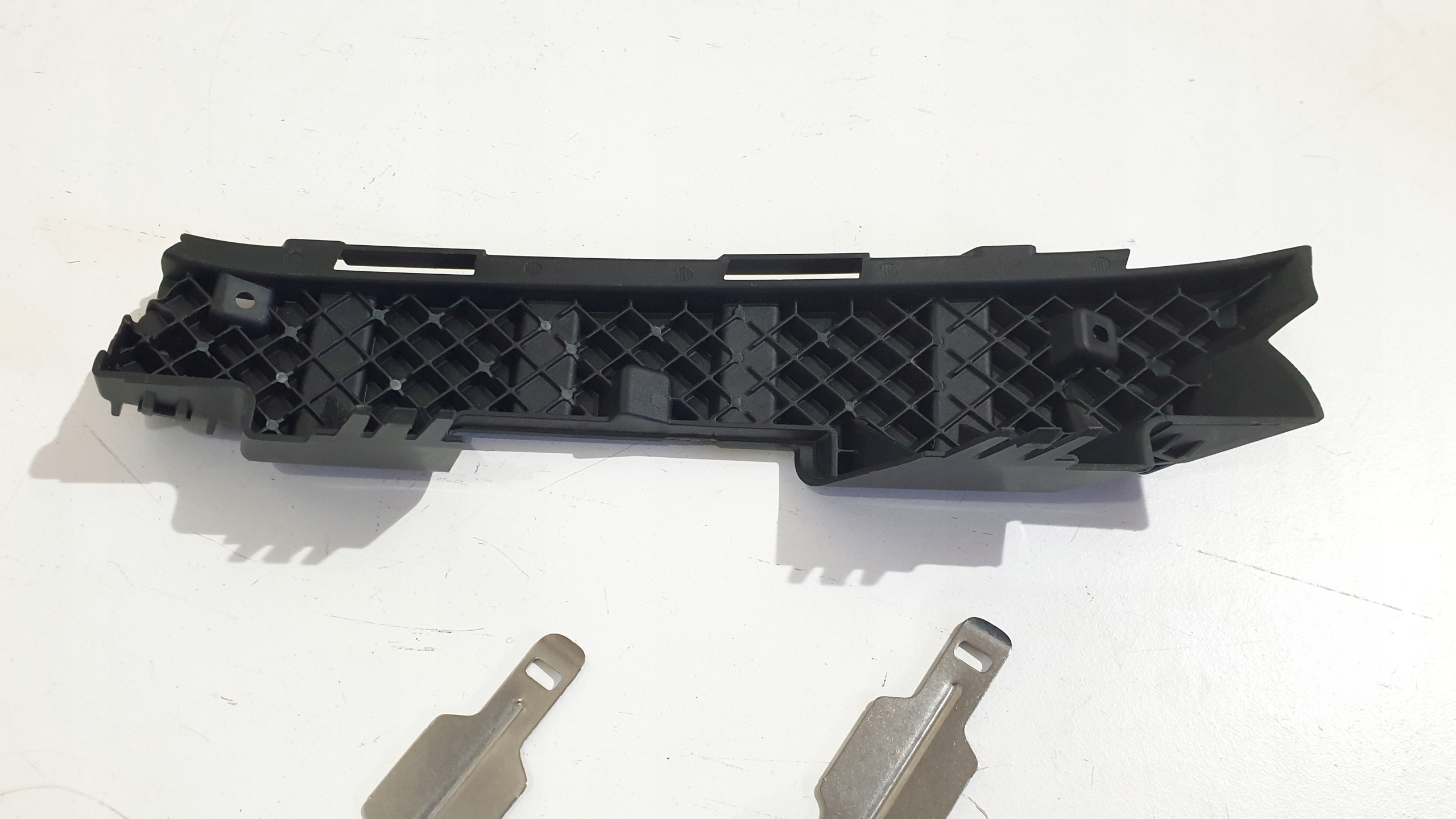 6002TM0560 - Прослизання бампера лампи BMW X3 G01 X4 G02 6002TM0560 ...