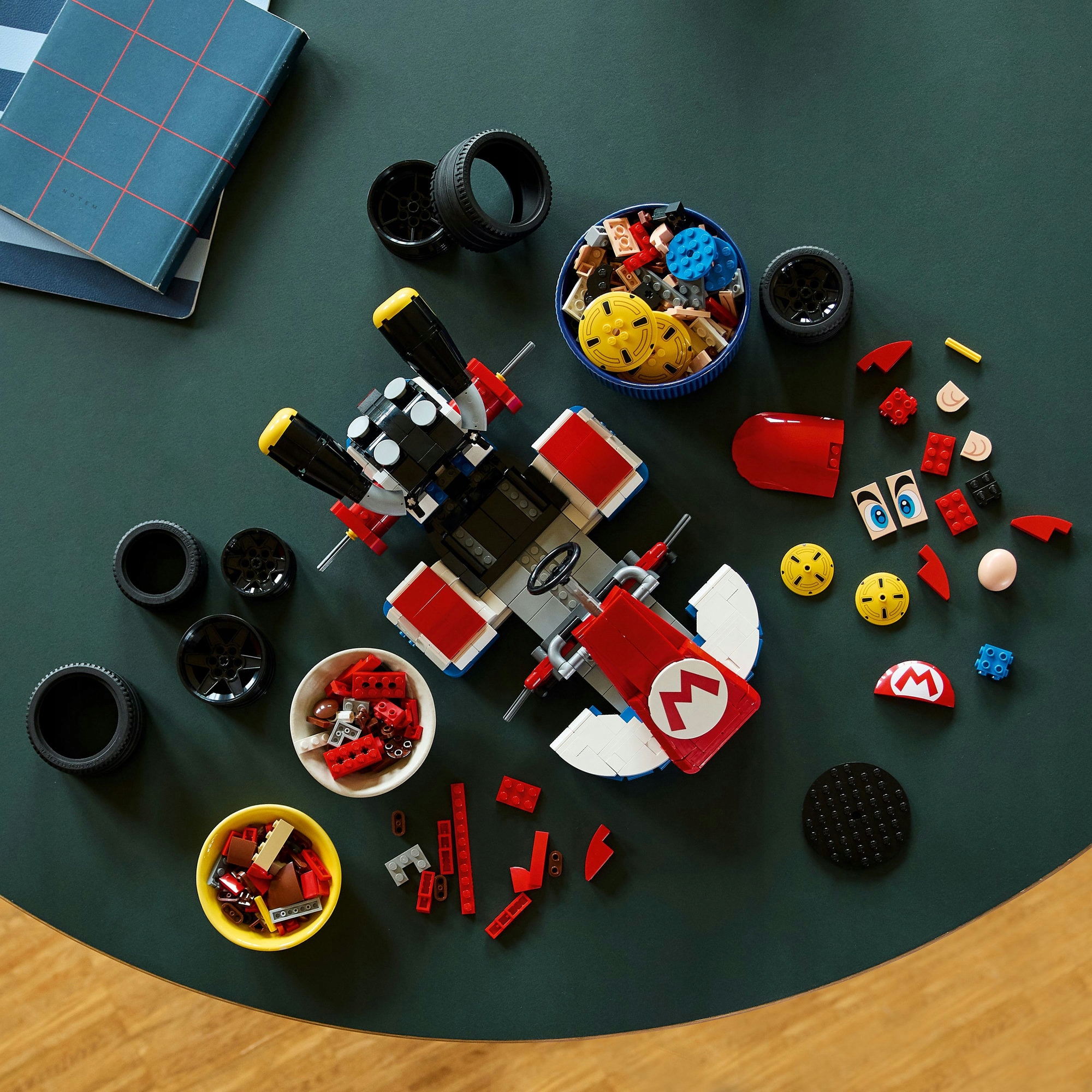 LEGO Super Mario 72037 Mario Kart: Mario i standardni kartin