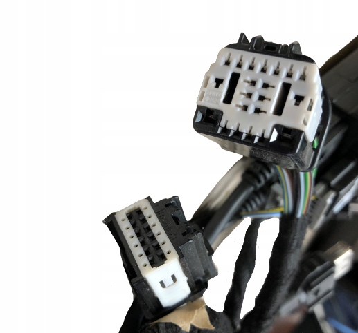 HS7T-14F014-AD - FORD FIESTA MK8 УСТАНОВКА СИНХРОНИЗАЦИИ 3 USB РАЗЪЕМ ...